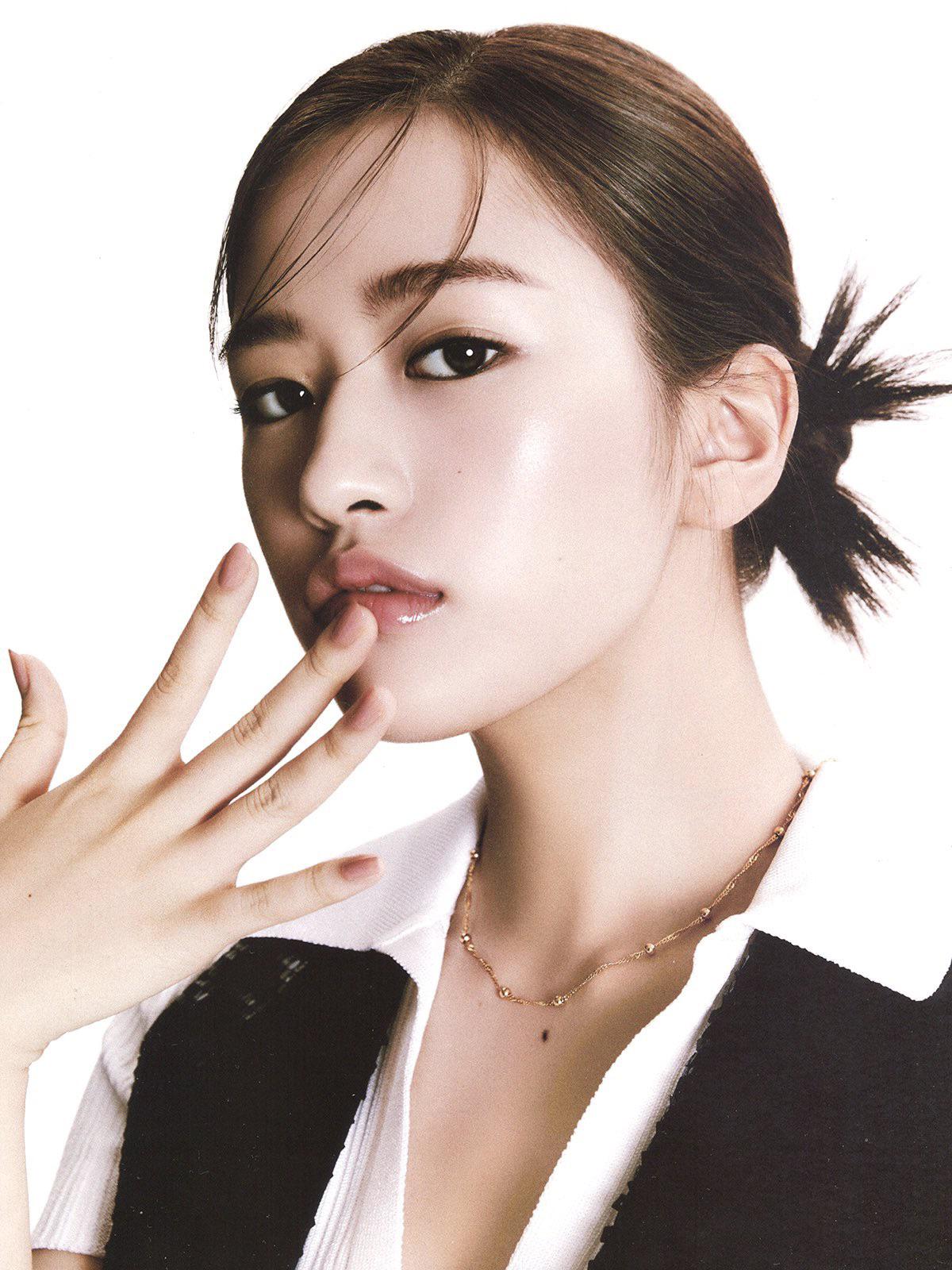 220722 [Scan] Yujin X Harper Bazaar | Scrolller