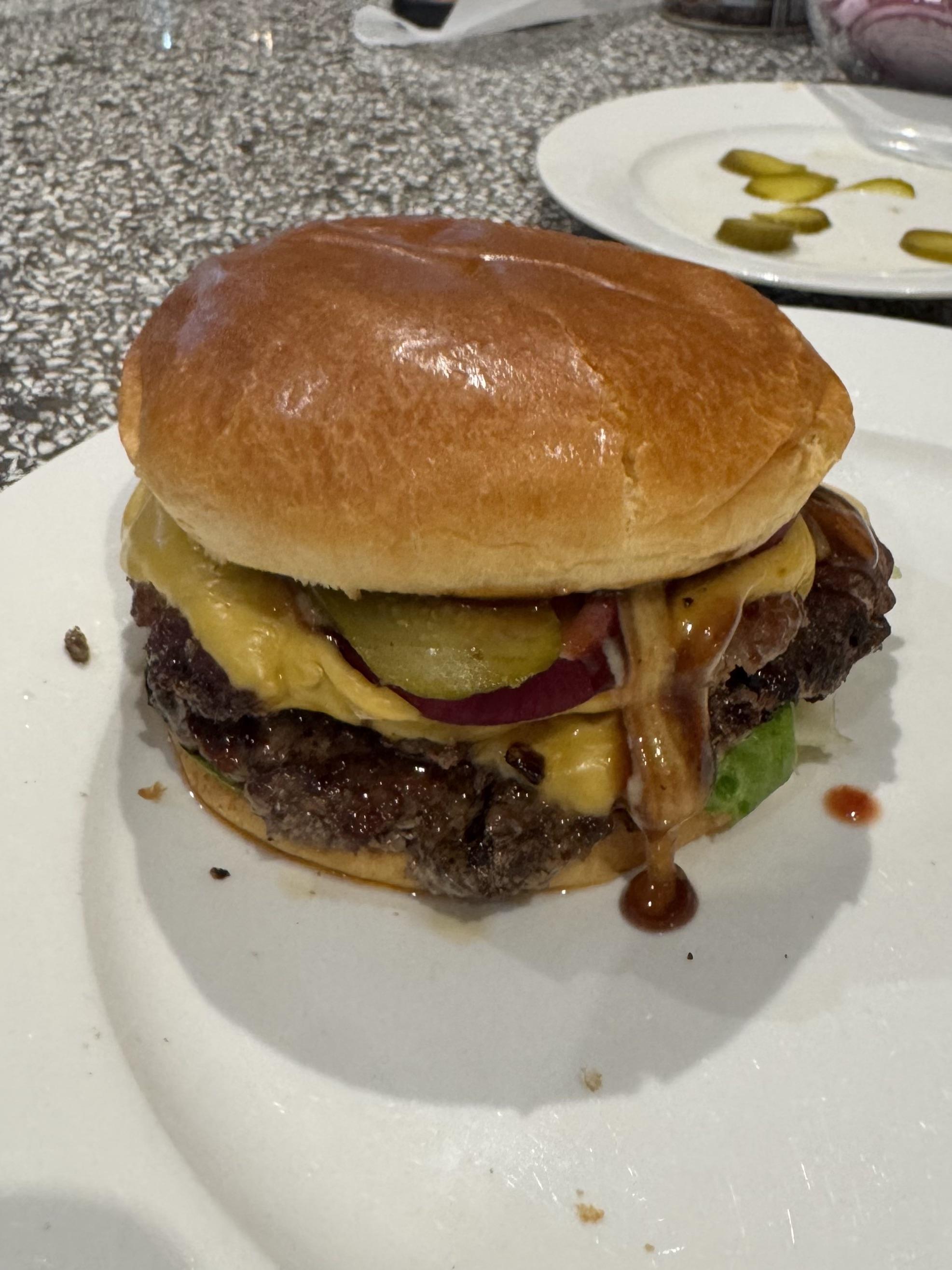 [Homemade] Smash burgers first attempt! | Scrolller