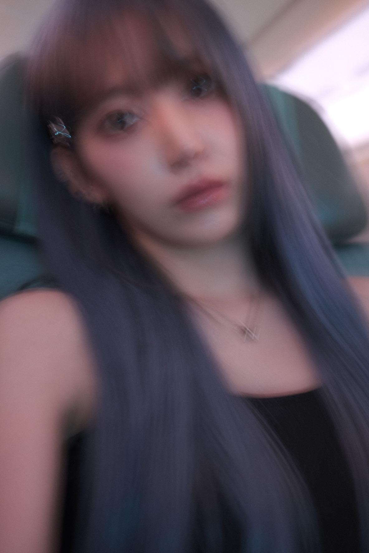 230929 LE SSERAFIM Weverse Update // Sakura | Scrolller