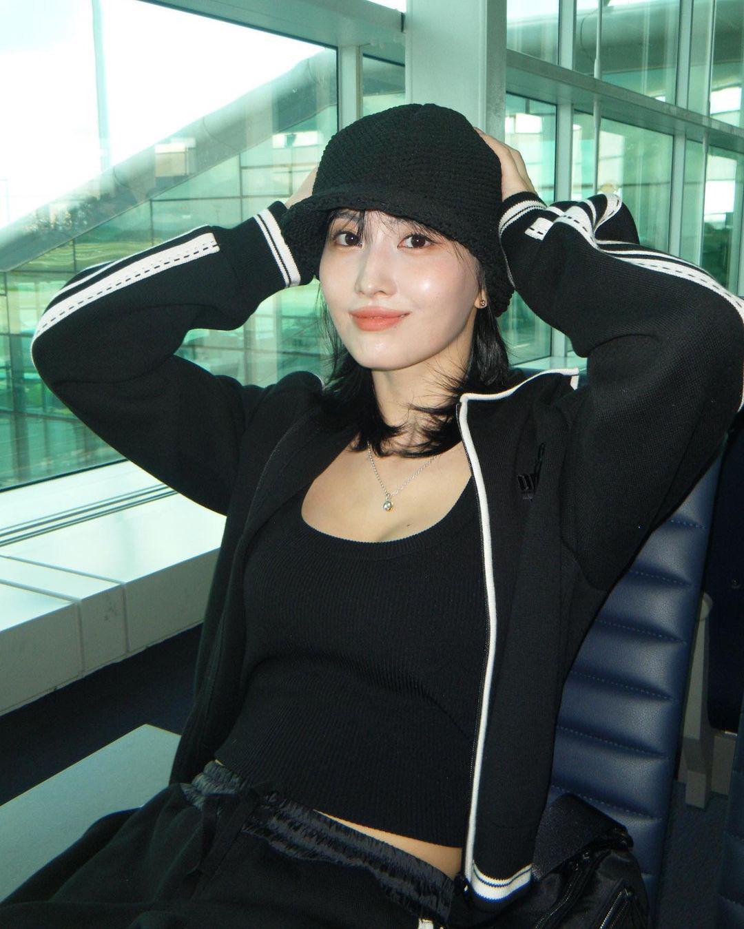 Discover more like Twice: 230918 Momo Instagram Update - “@onitsukatigerofficial 🐯💛” and Related ...