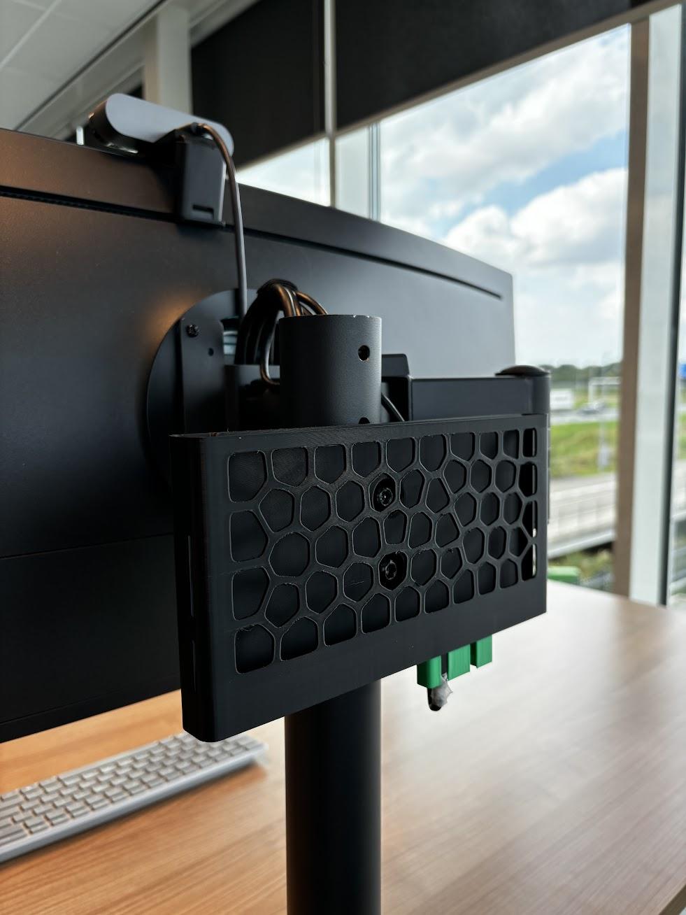 Made a custom mount for my Surface Tablet! | Scrolller