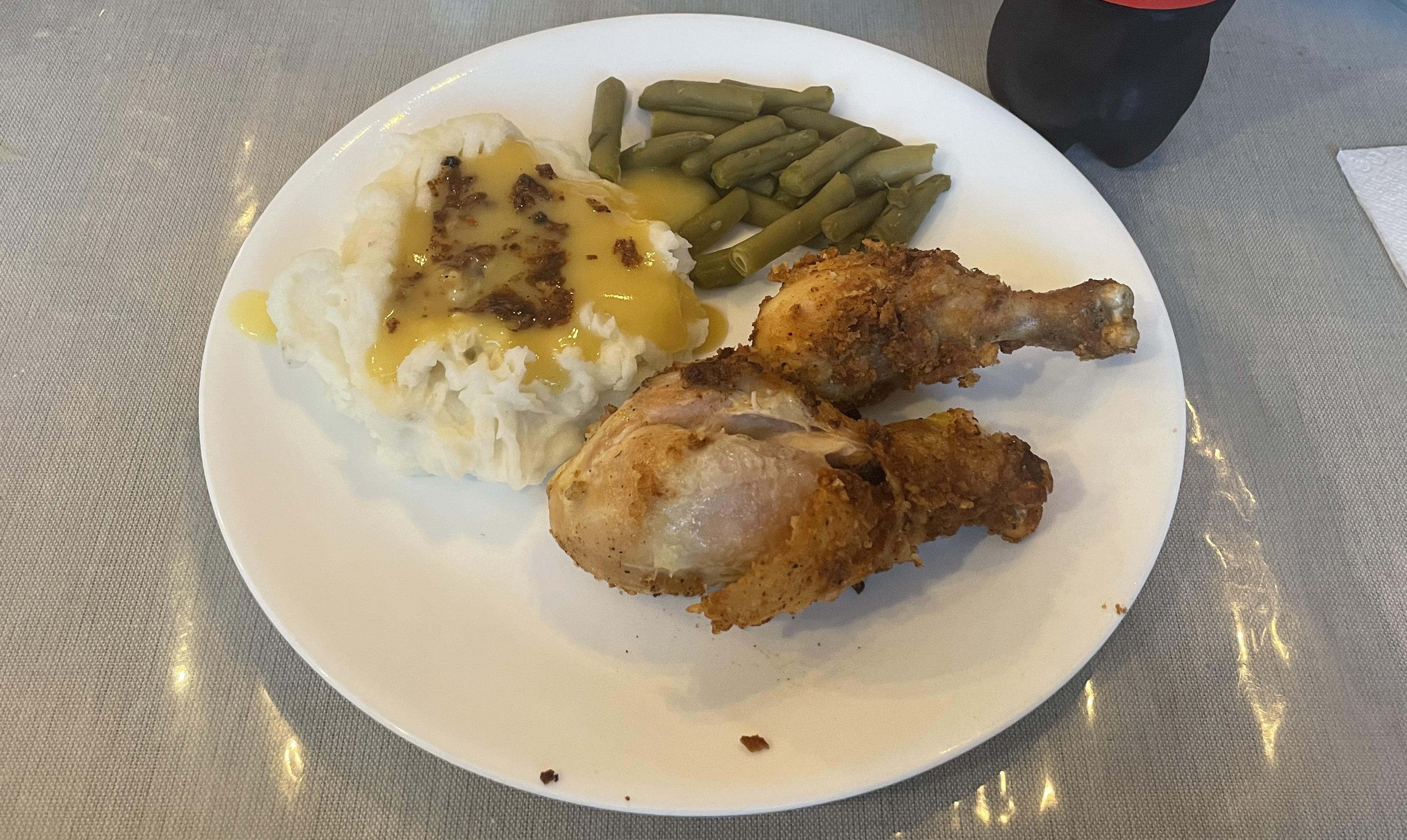 [homemade] Pan-Fried Chicken & Mashed Potatoes | Scrolller