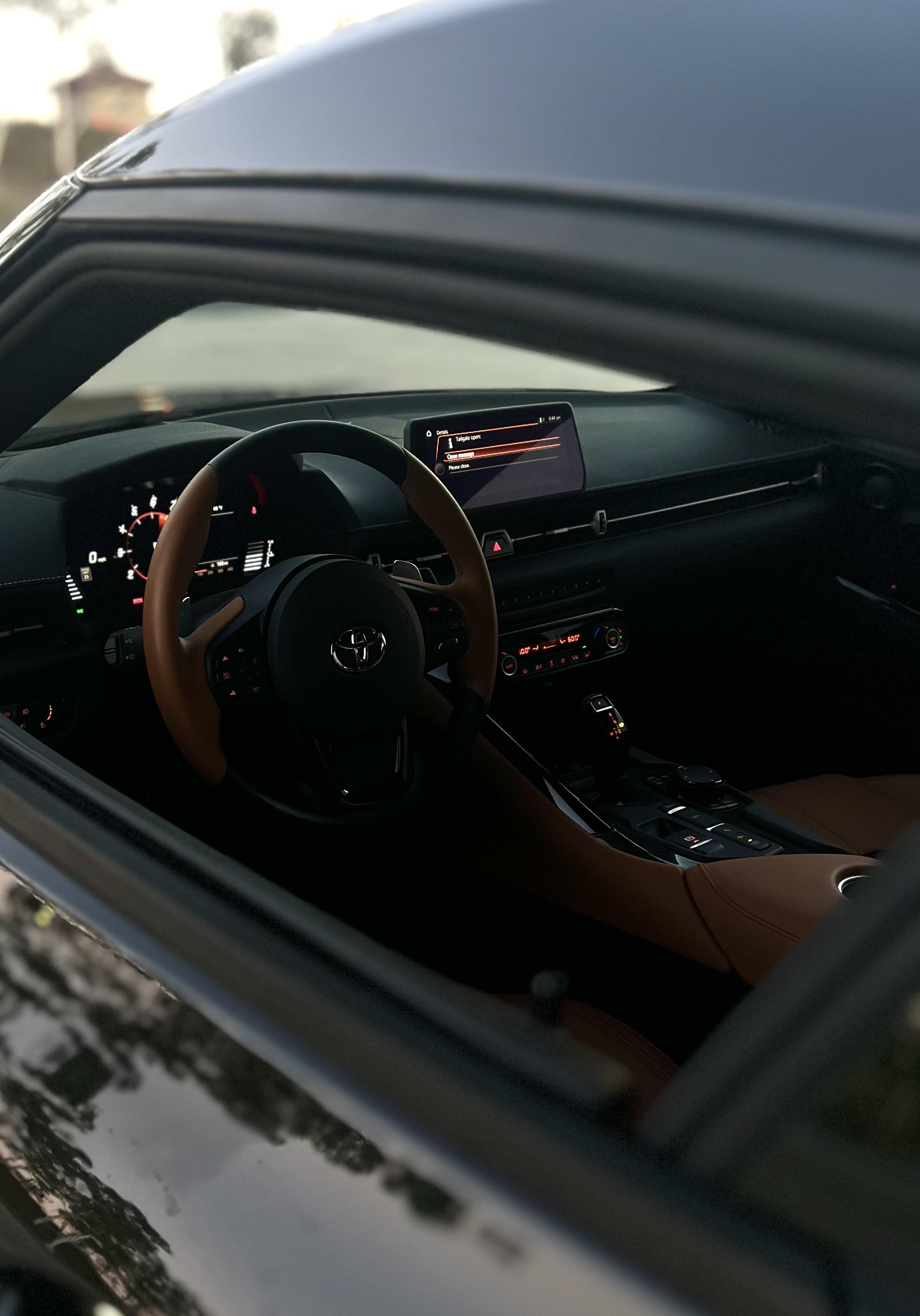 Interior flick | Scrolller