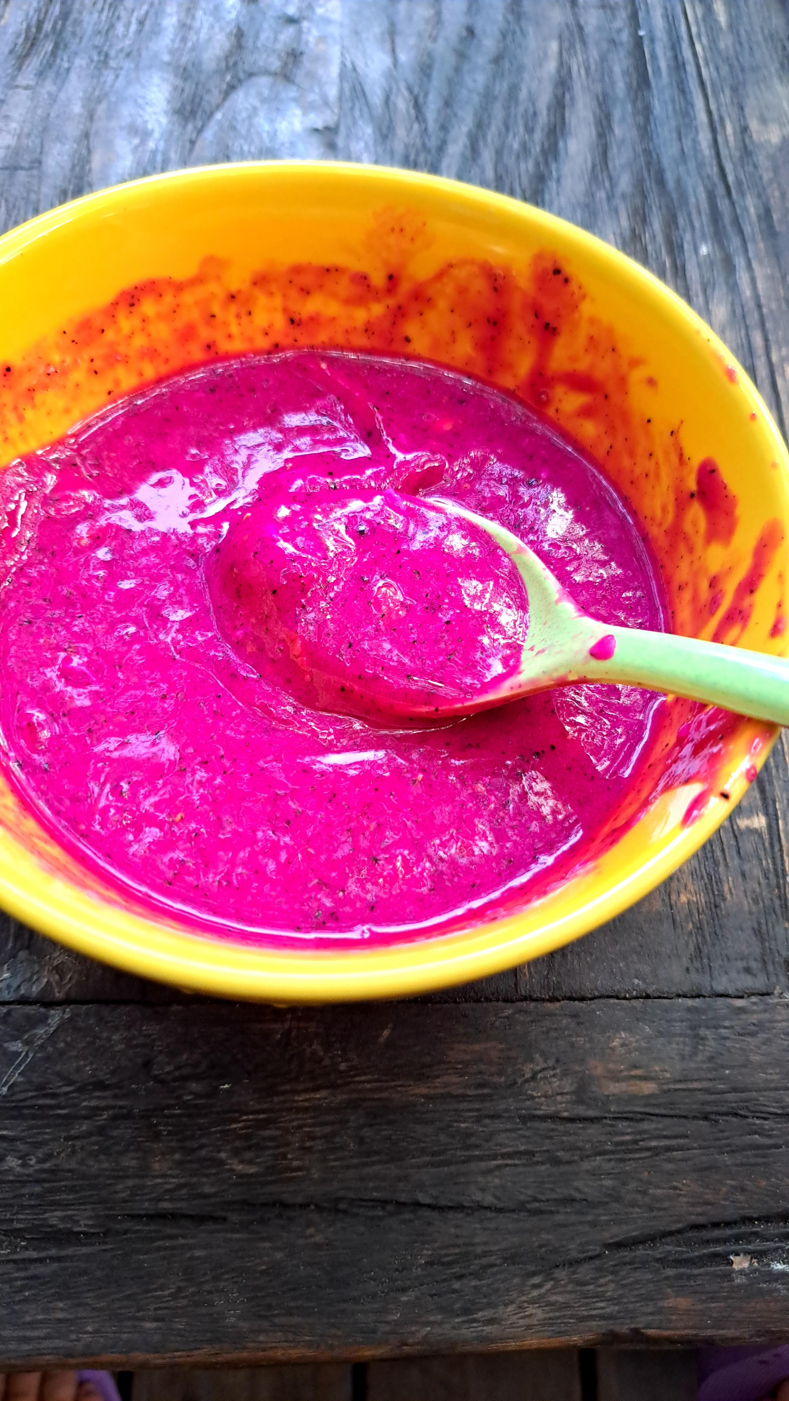 [i ate] dragonfruit smoothie bowl | Scrolller