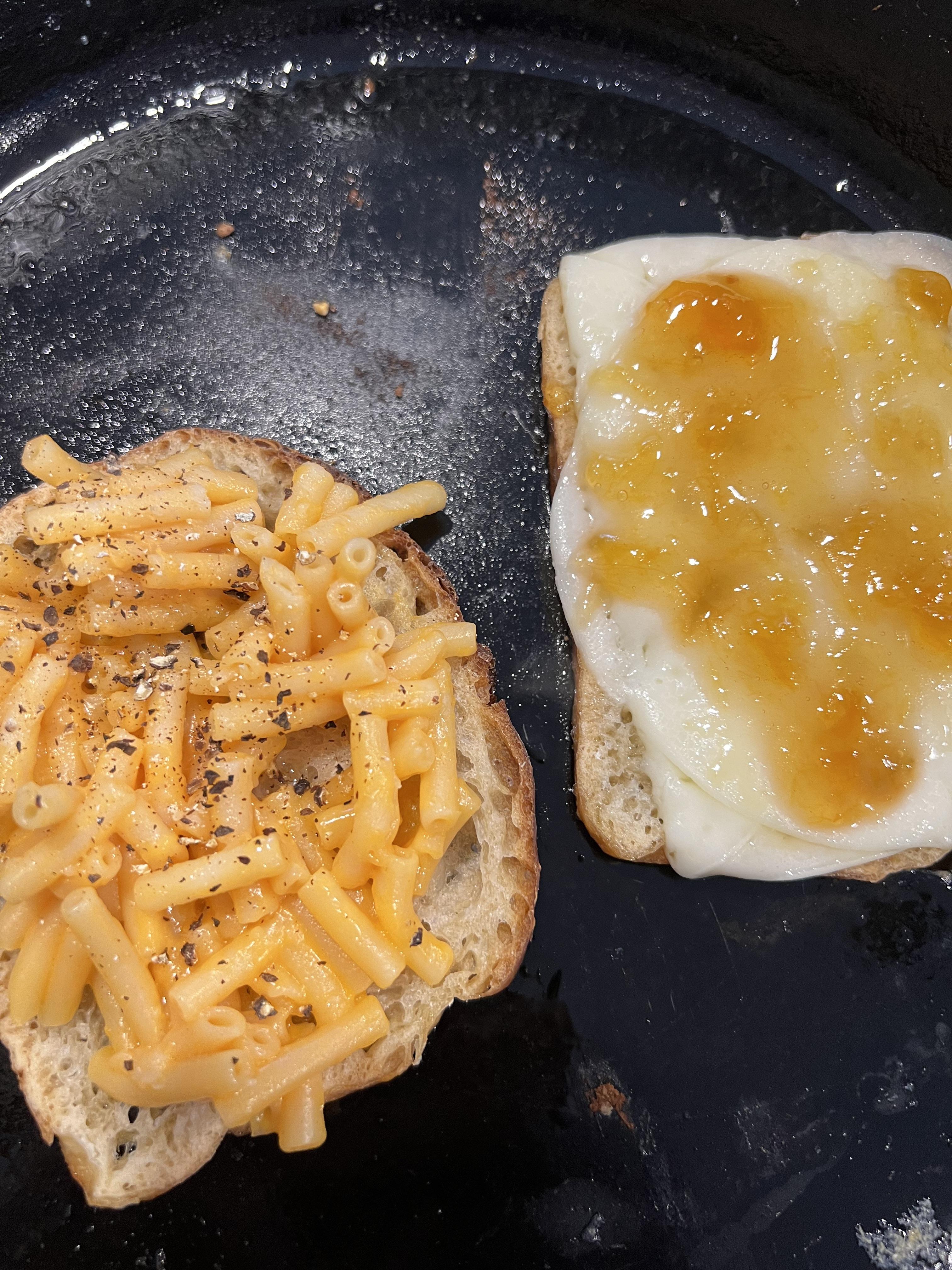 [homemade] grilled cheese and Mac and cheese sandwich with peach preserves on no knead bread ...