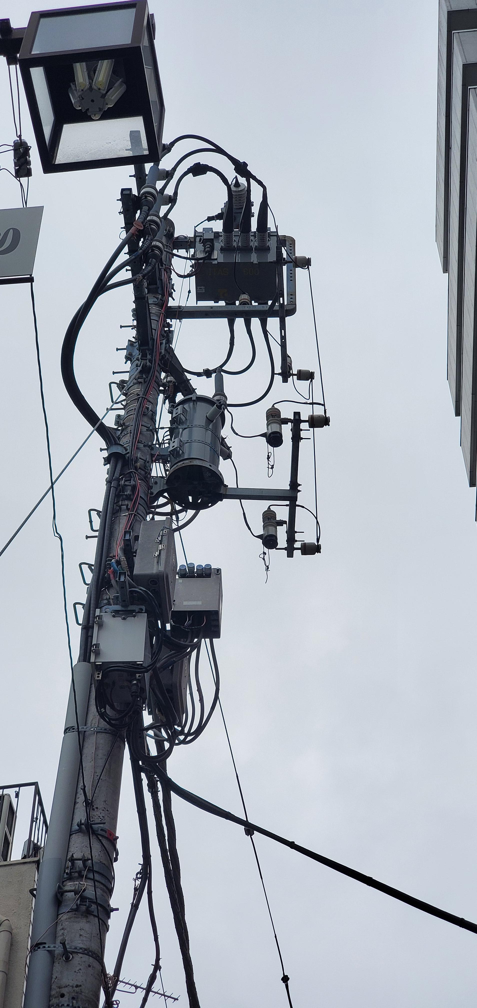 Visiting Tokyo, taking photos of electrical distribution | Scrolller