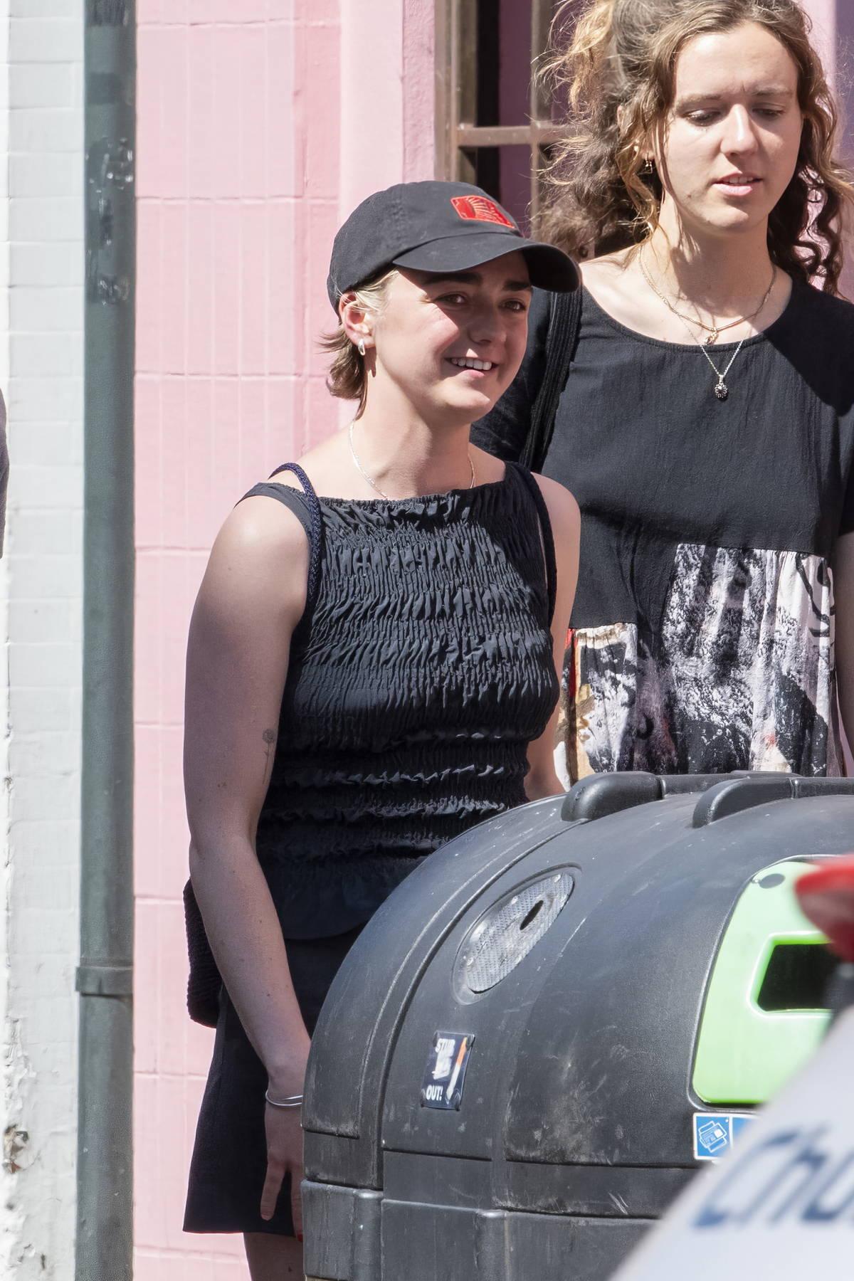 London Stroll (2024) | Scrolller