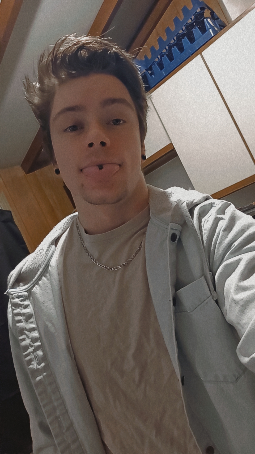 (28)Confidence at an all time low | Scrolller