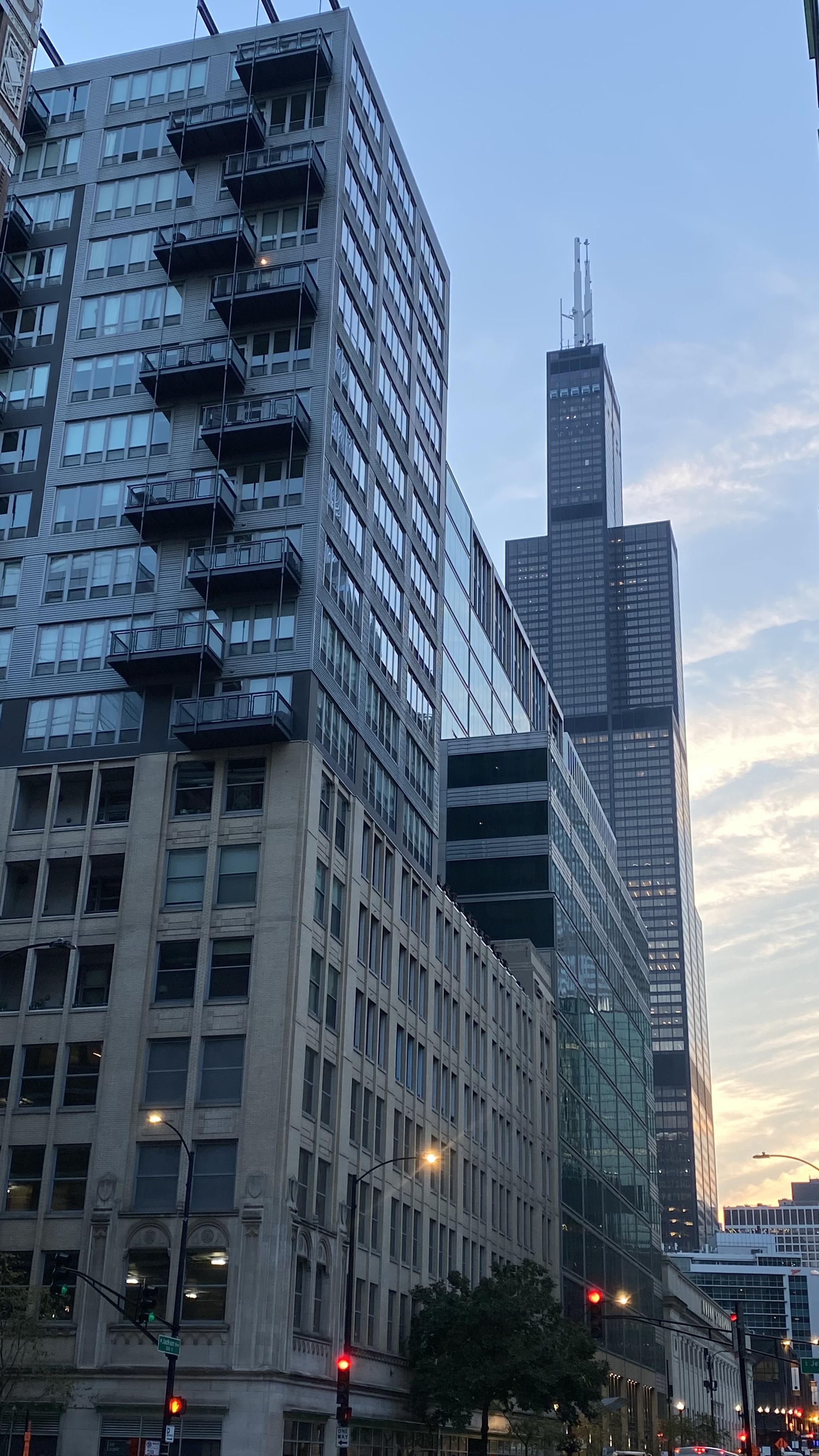 Jackson/Jefferson Chicago IL | Scrolller