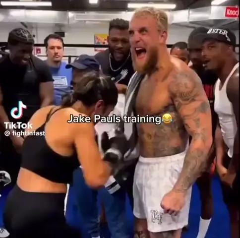 Jake Paul VS Mike Tyson Training | Scrolller