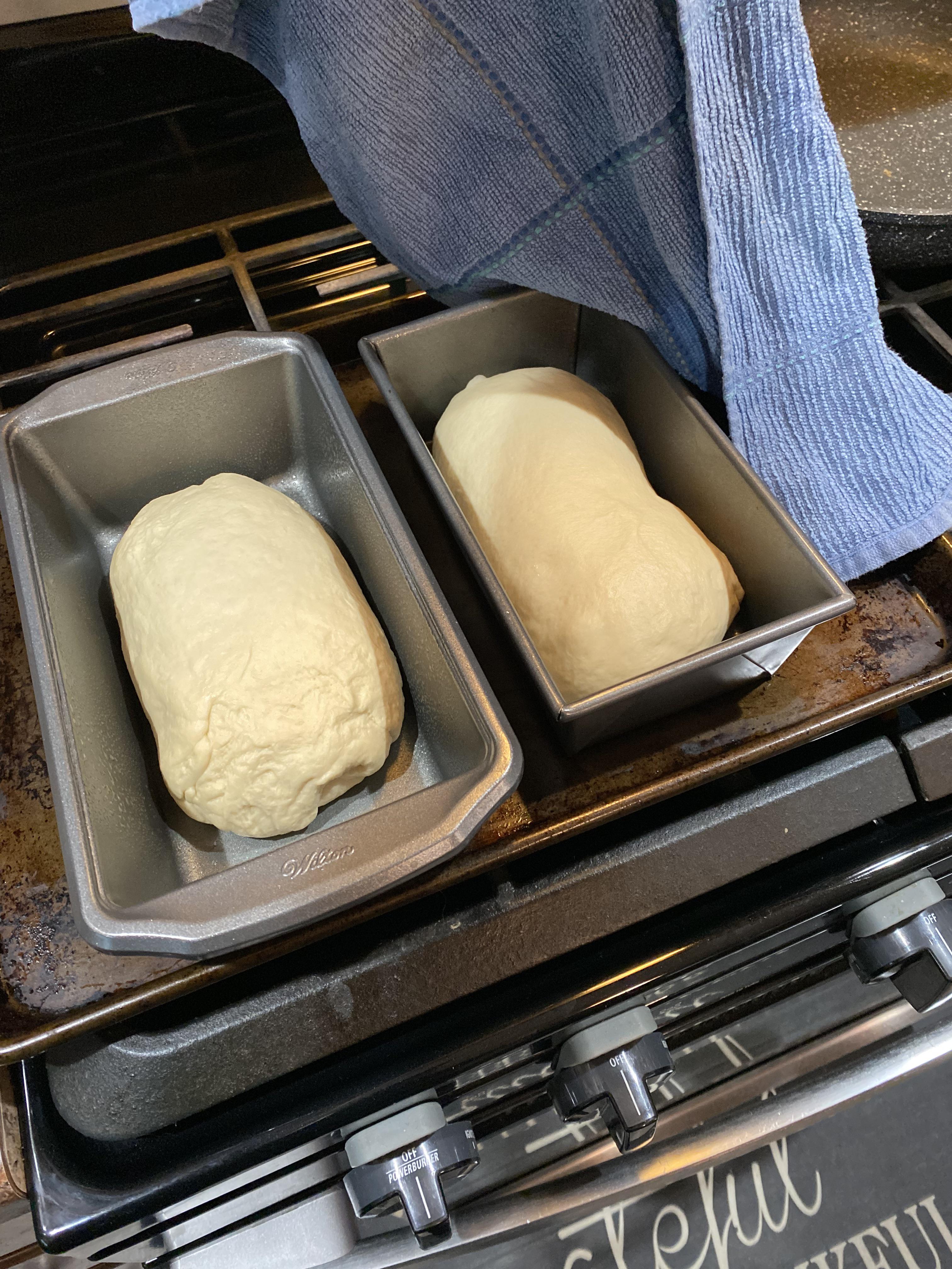 Country Farmhouse White Bread | Scrolller