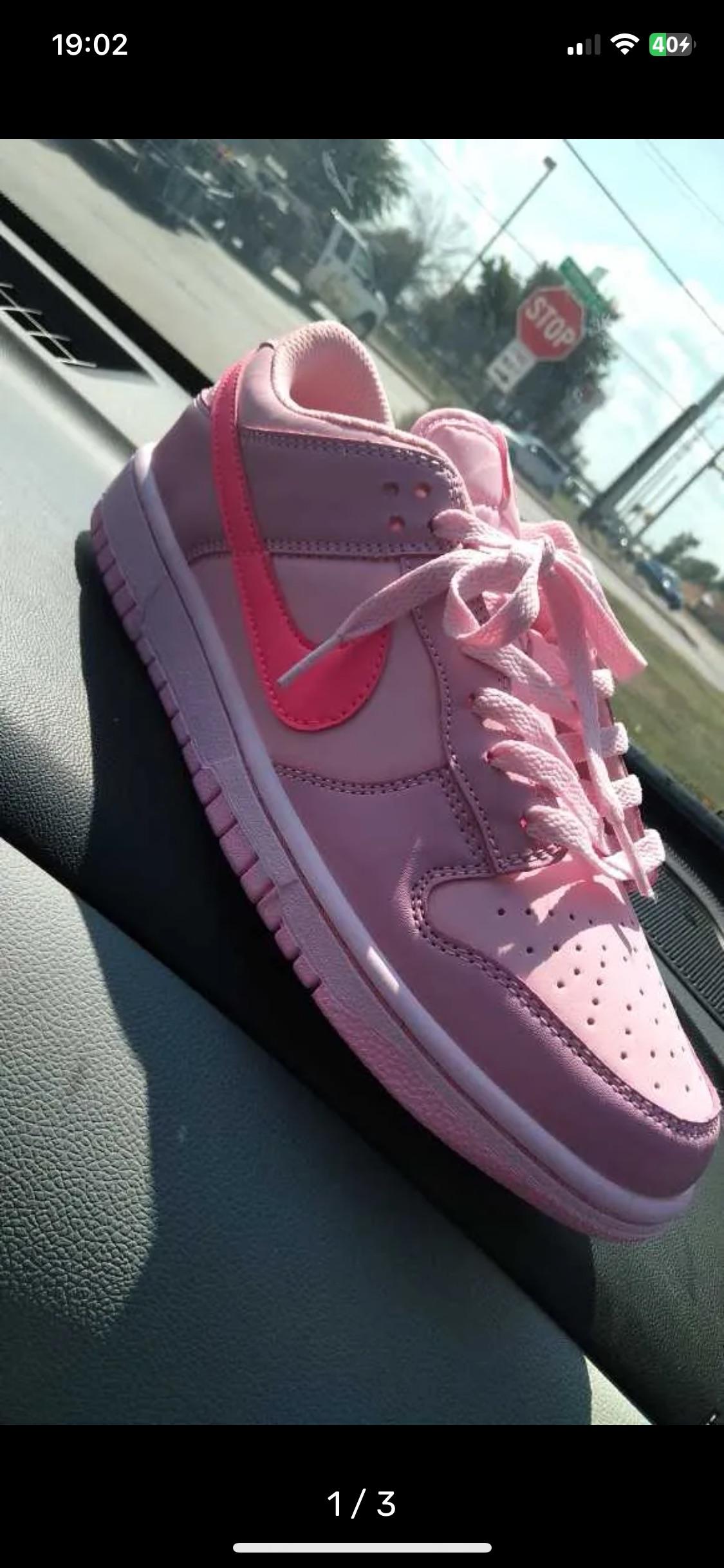 Are these dunks real? | Scrolller