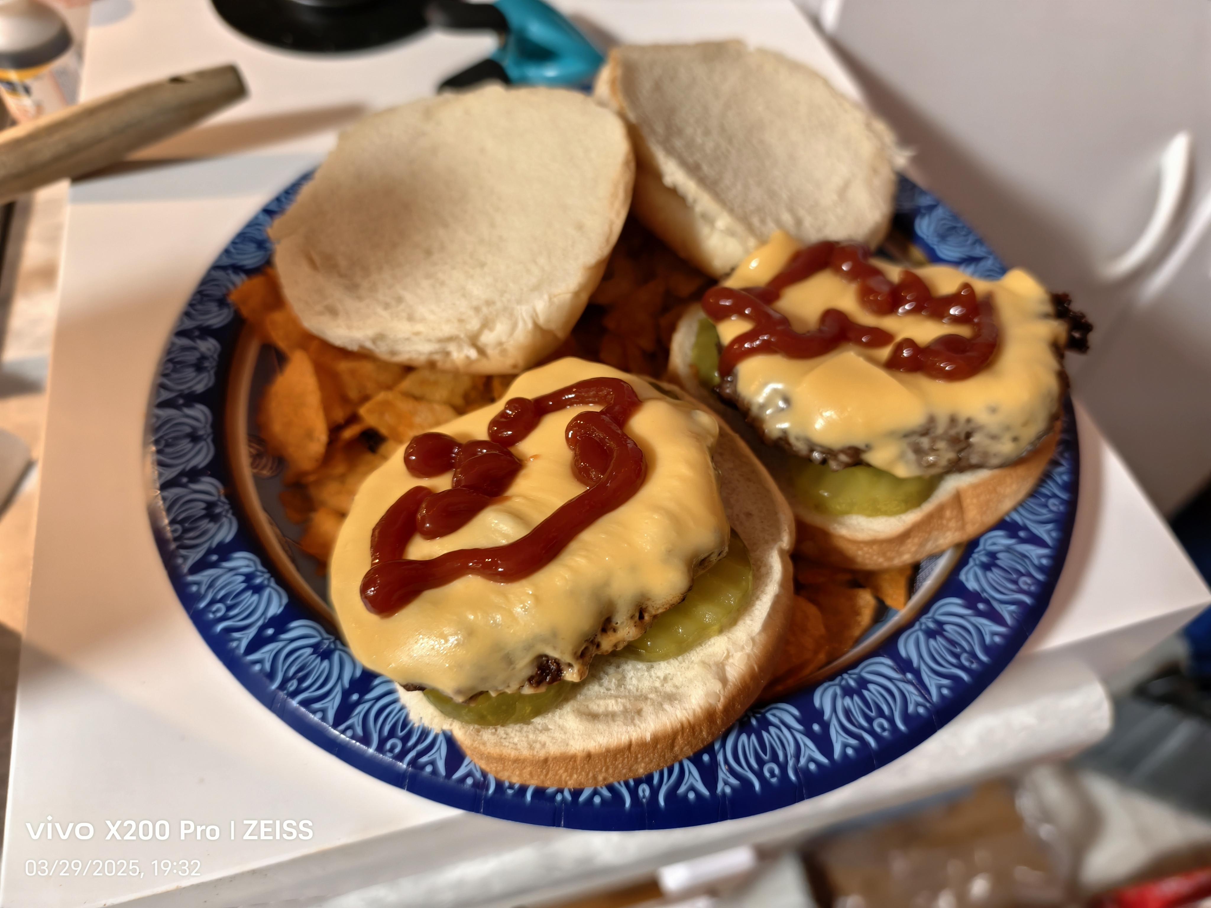 Made burgers tonight | Scrolller