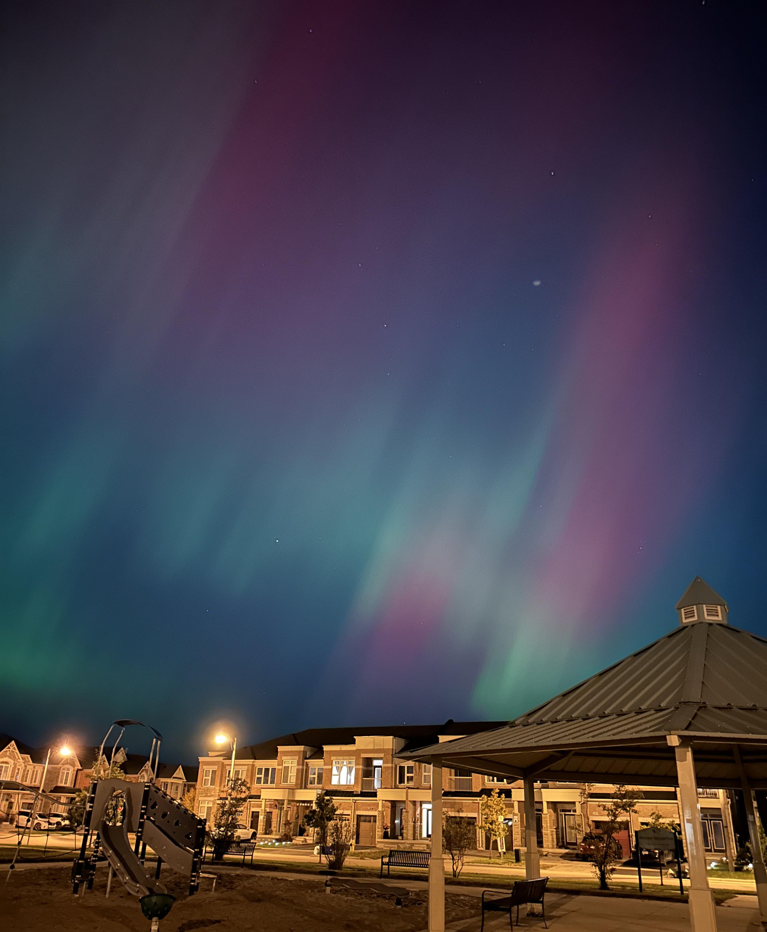 Joining the aurora photo train~ | Scrolller