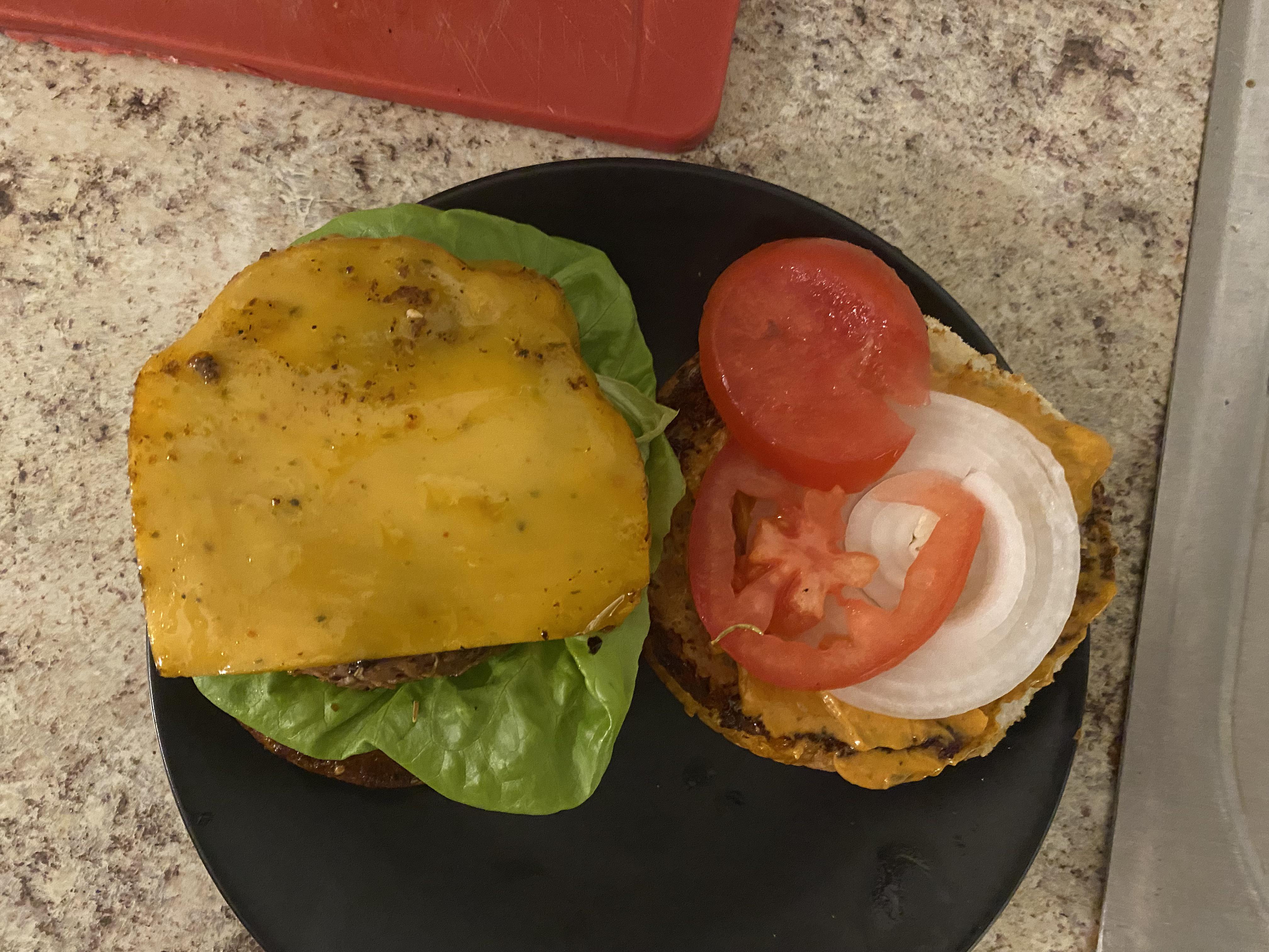 Classic, juicy, homemade burger! | Scrolller