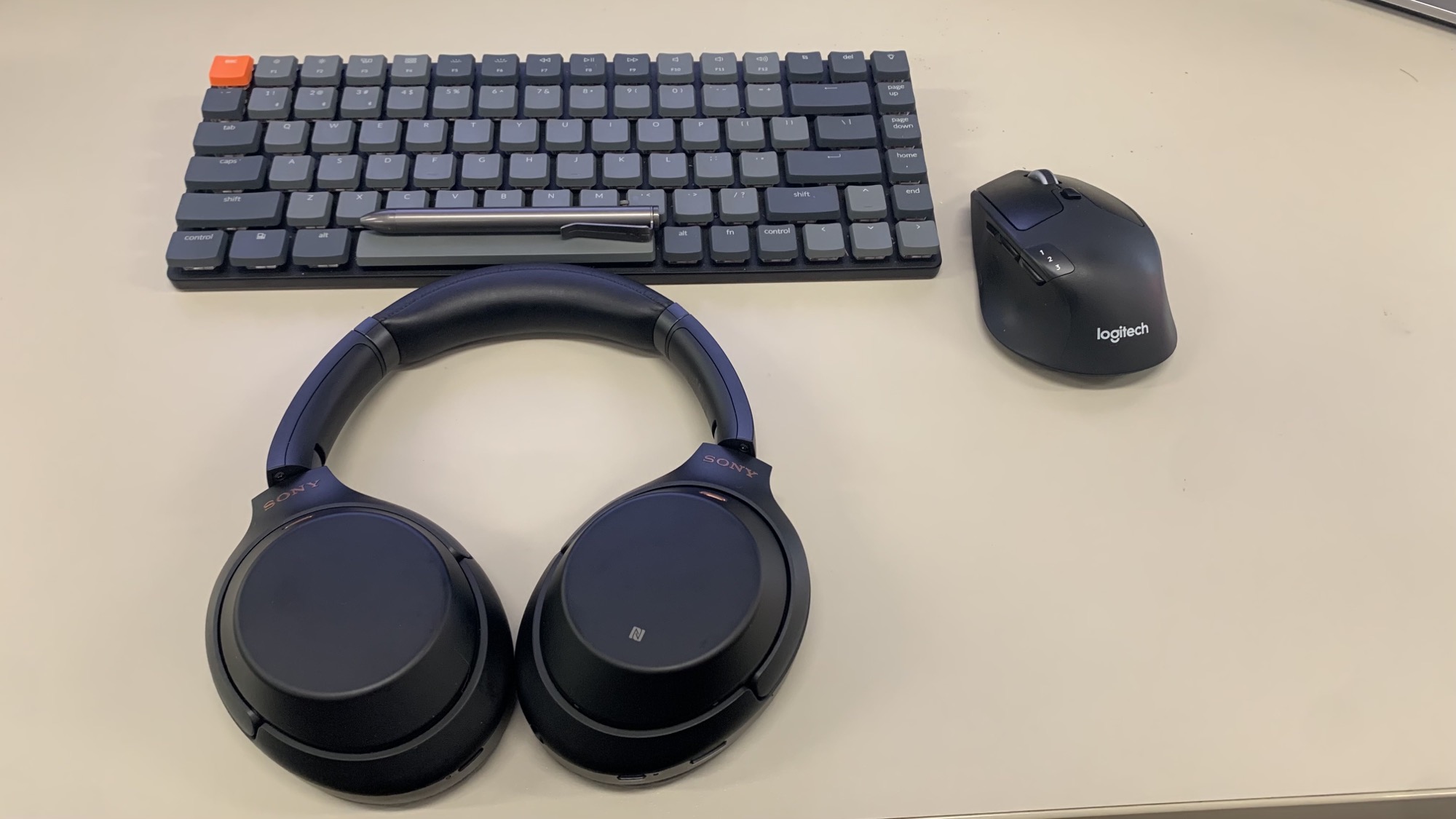 Just the essentials for work | Scrolller