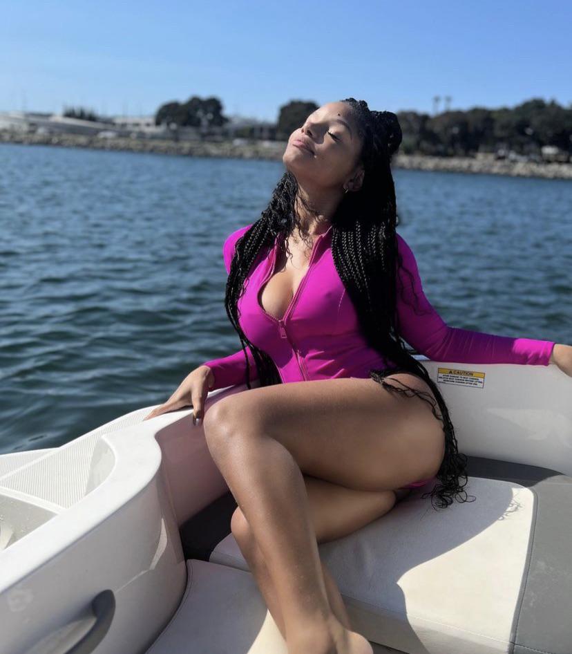 Halle Bailey | Scrolller