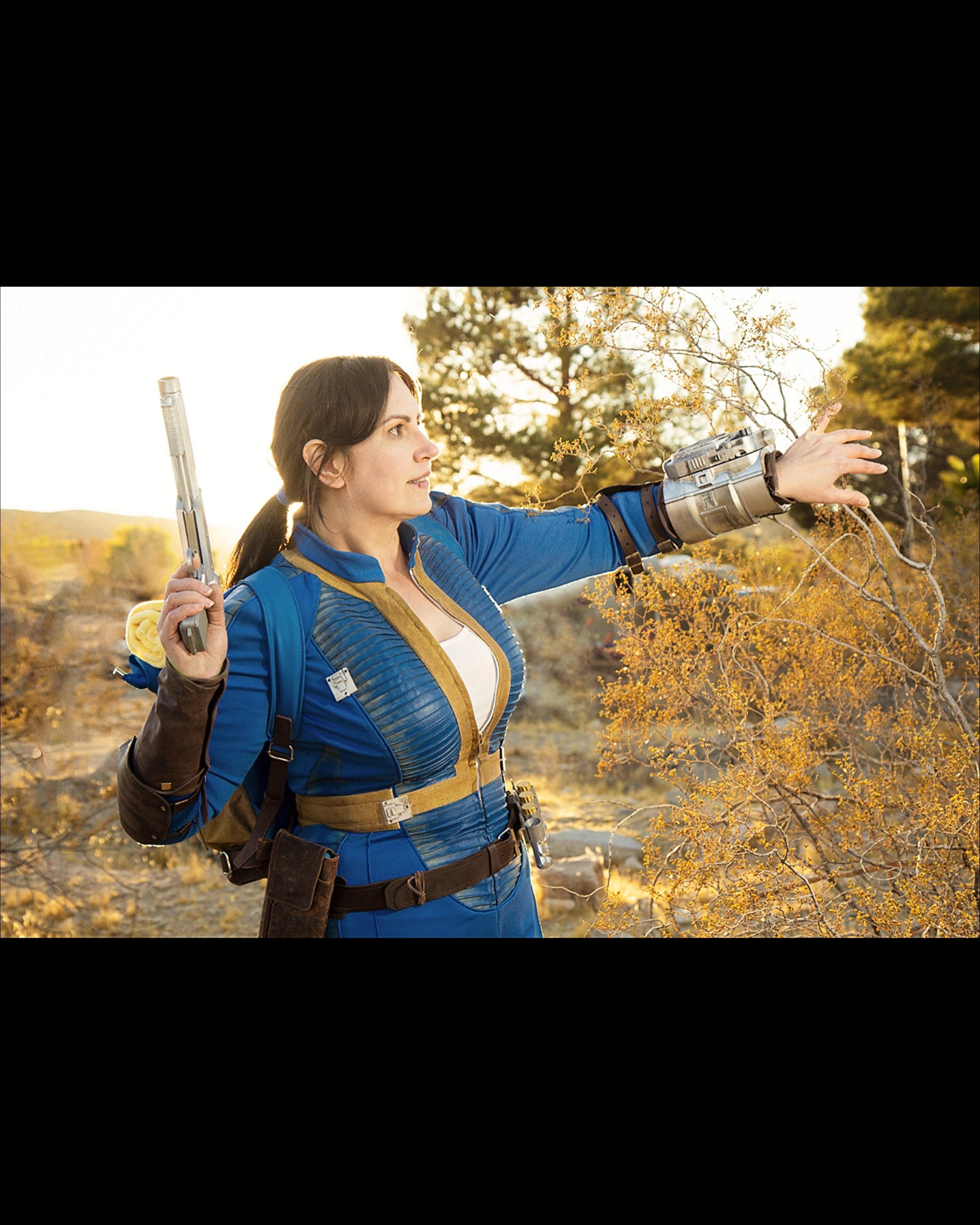 Fallout Cosplay - Goosey & the Ghoul | Scrolller