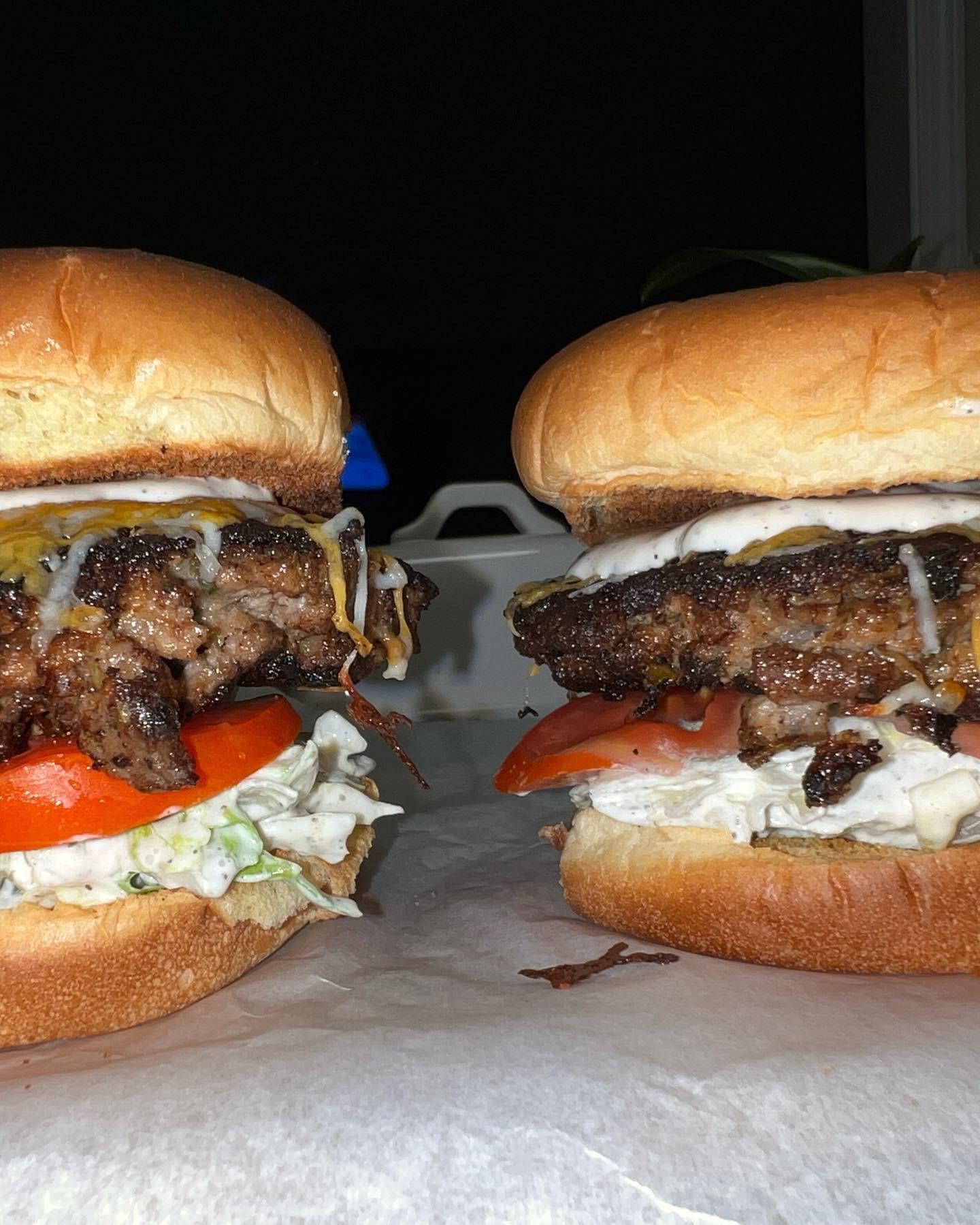 [Homemade] smash burgers ! | Scrolller