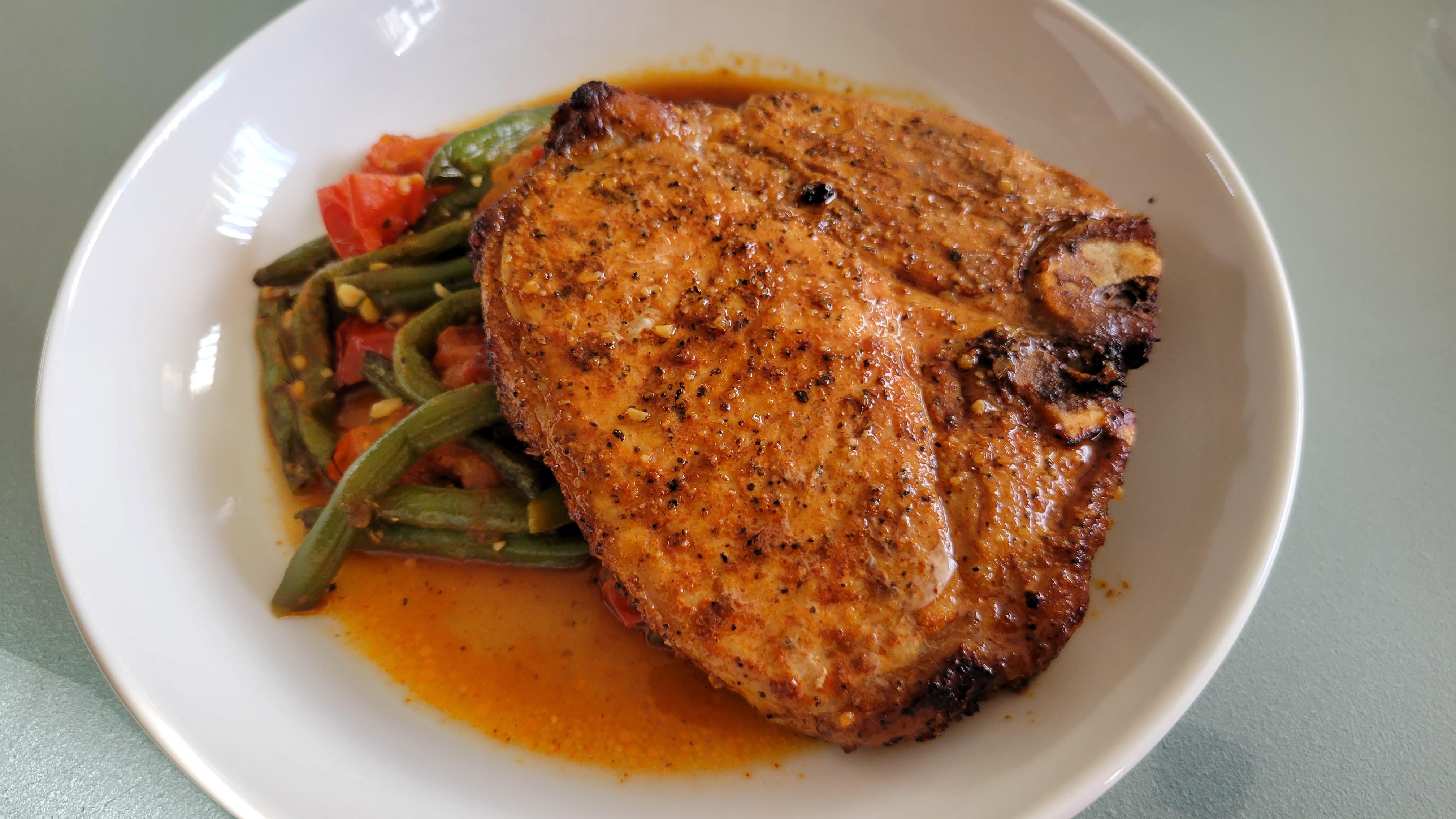 [homemade] Pork Chop with Green Beans and Tomatoes | Scrolller