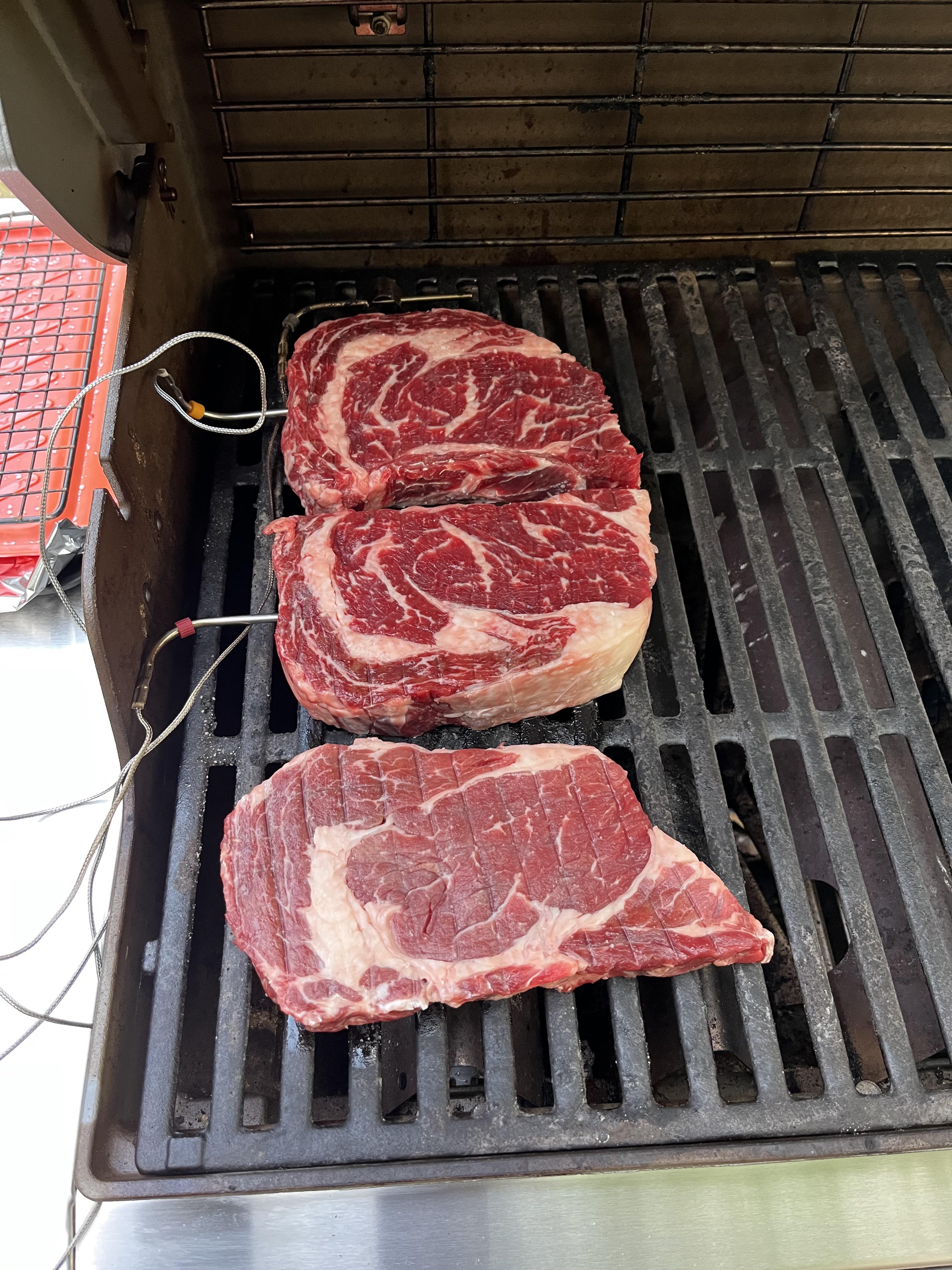 Grilled some steaks for the family | Scrolller