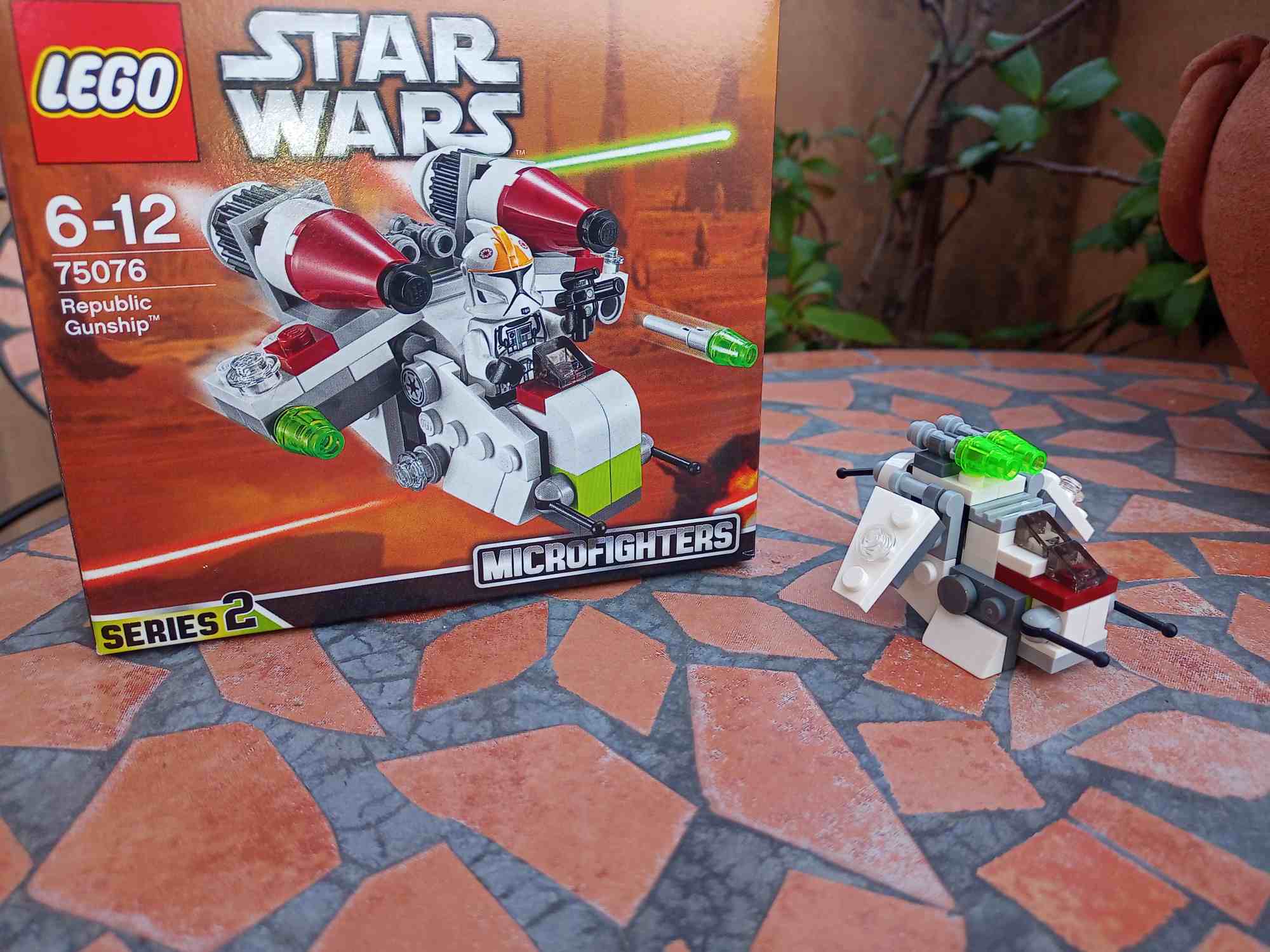 Republic Gunship mini MOC from the Republic Gunship Microfighter set 75076 | Scrolller