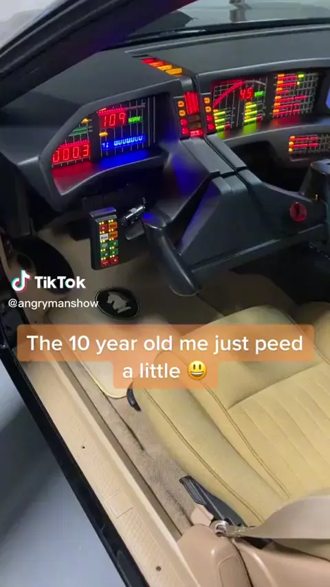 KITT ♞ | Scrolller