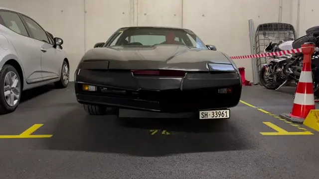 KITT Start up | Scrolller