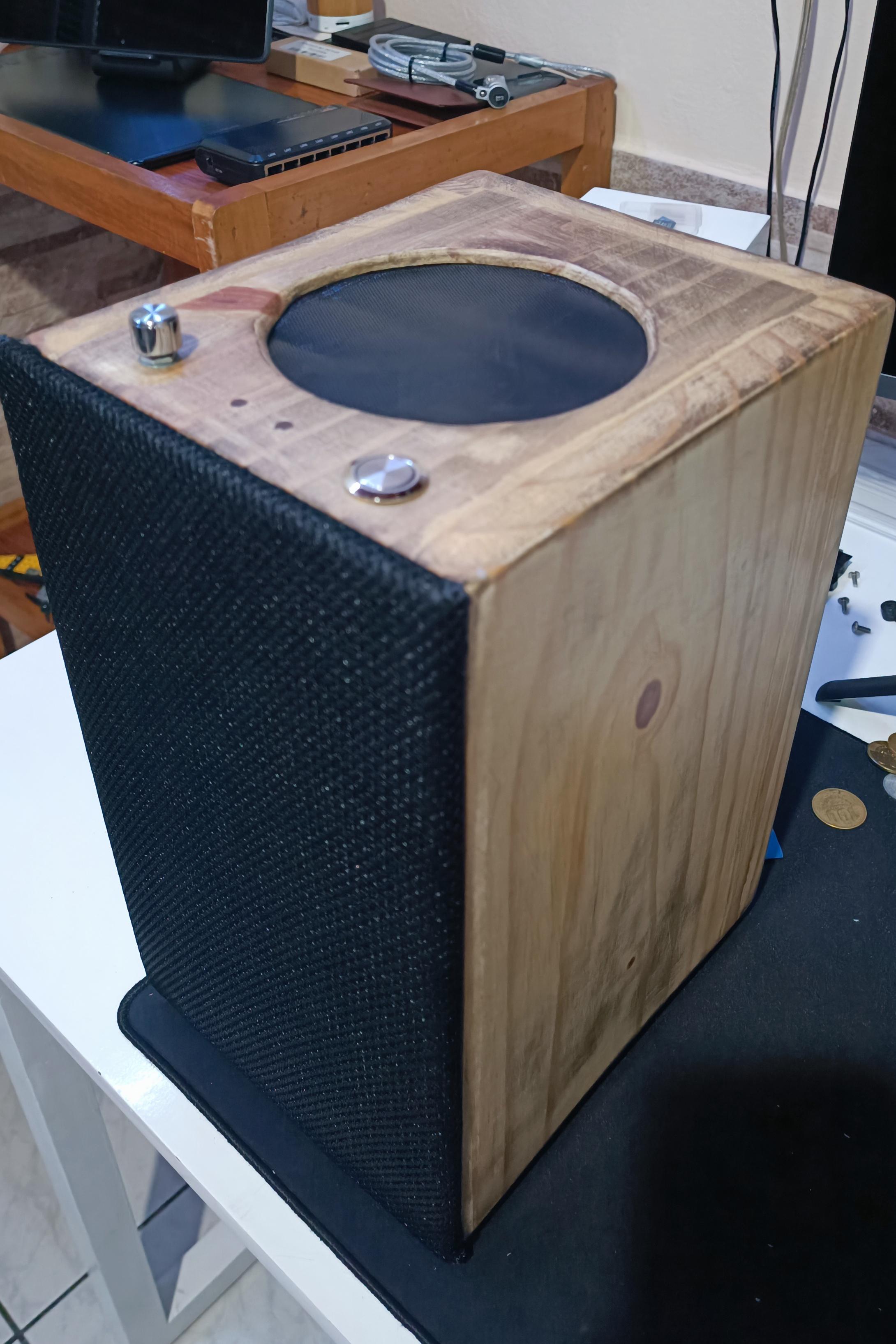 Custom Wood Mini ITX Case | Scrolller