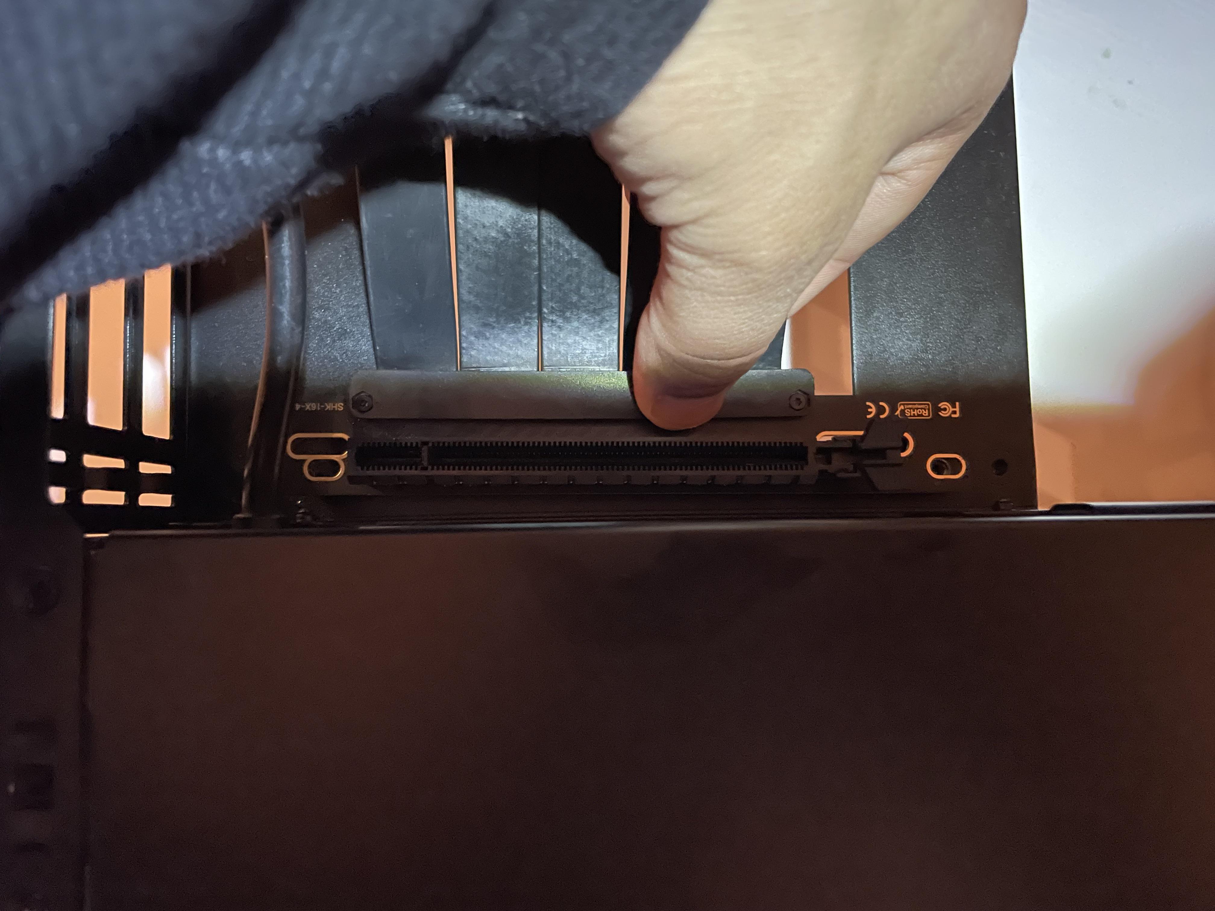 Lian Li A4 4.0 riser cable screws and direction | Scrolller