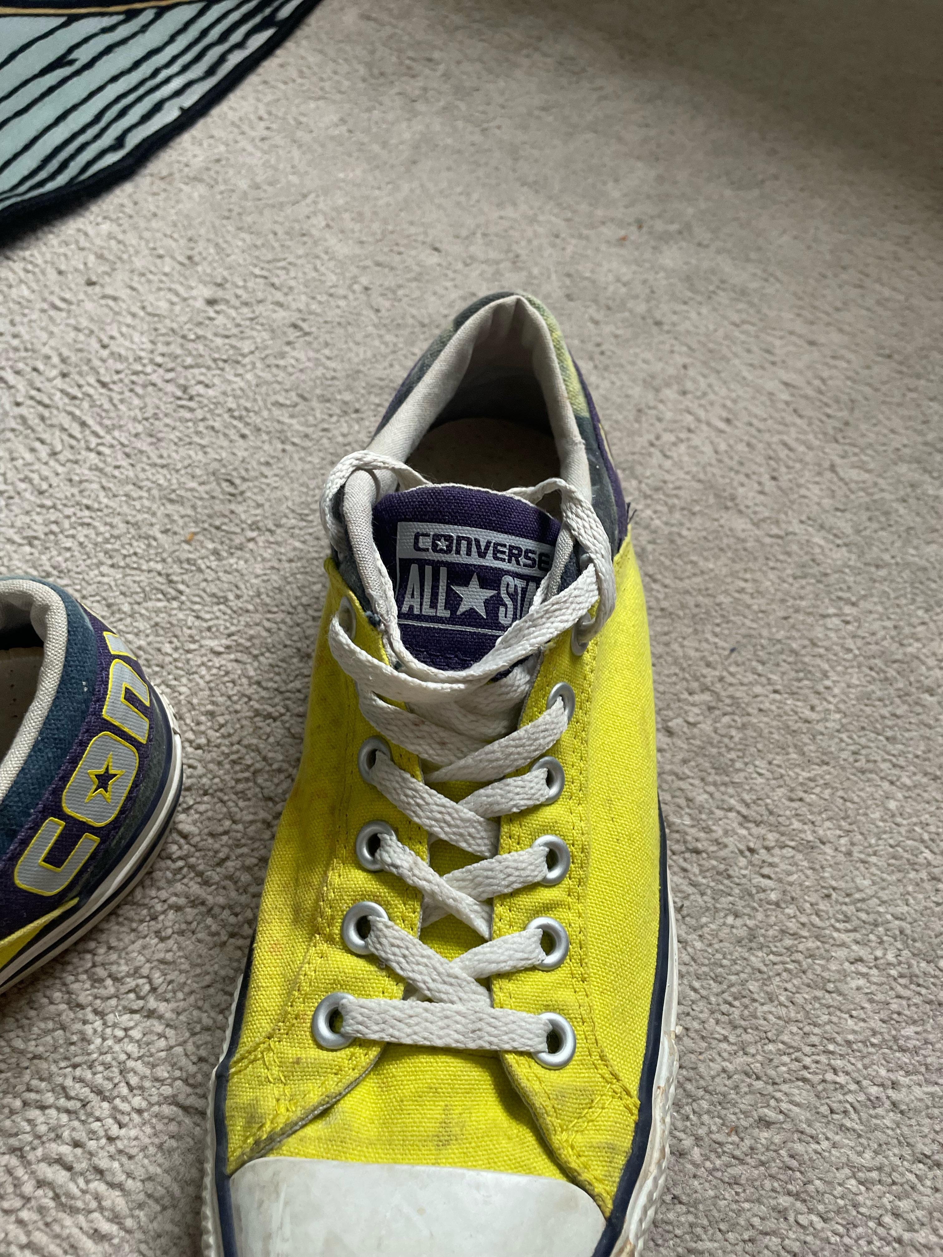What are these converse? | Scrolller