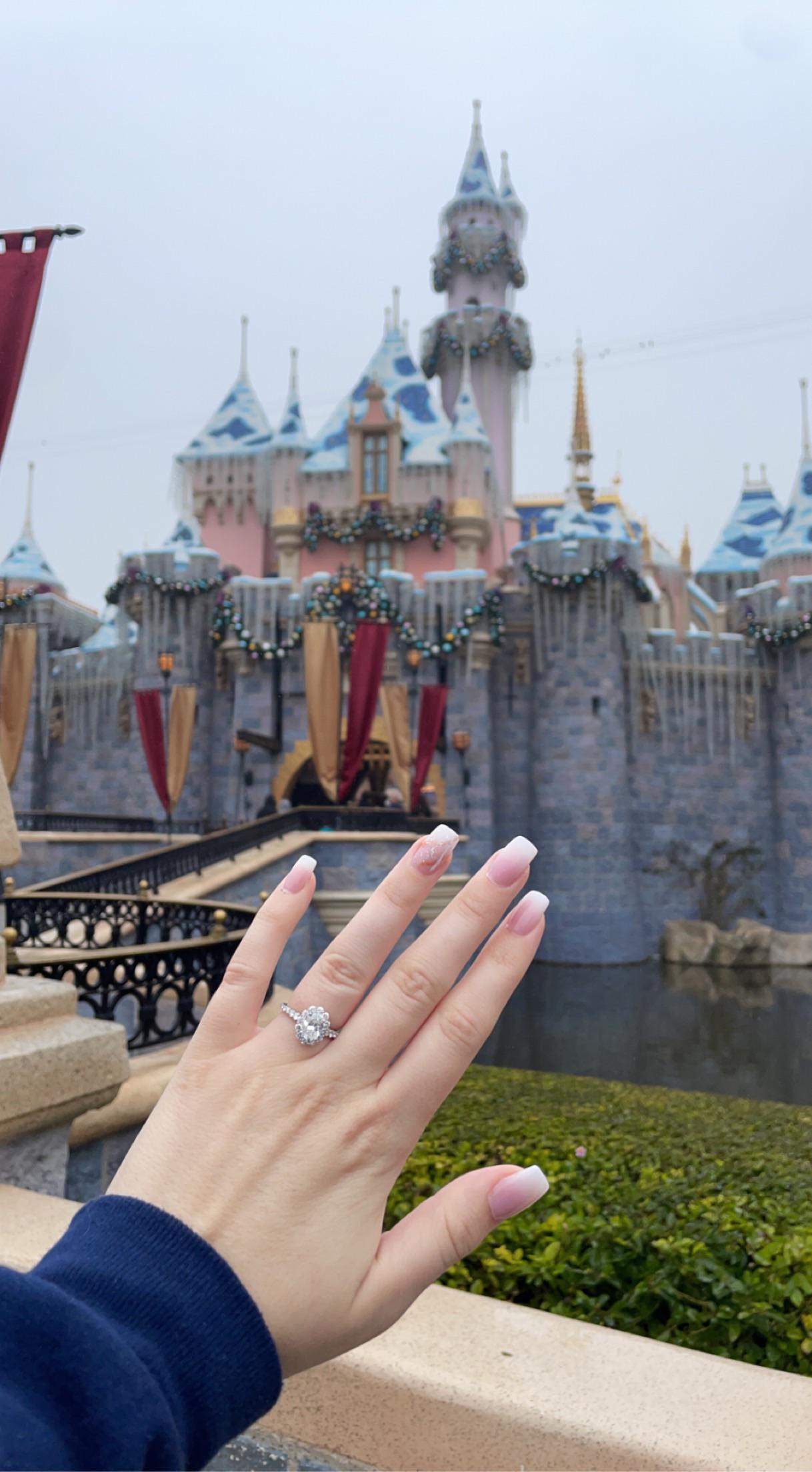 A year ago I got engaged at Disneyland 💗💍 | Scrolller