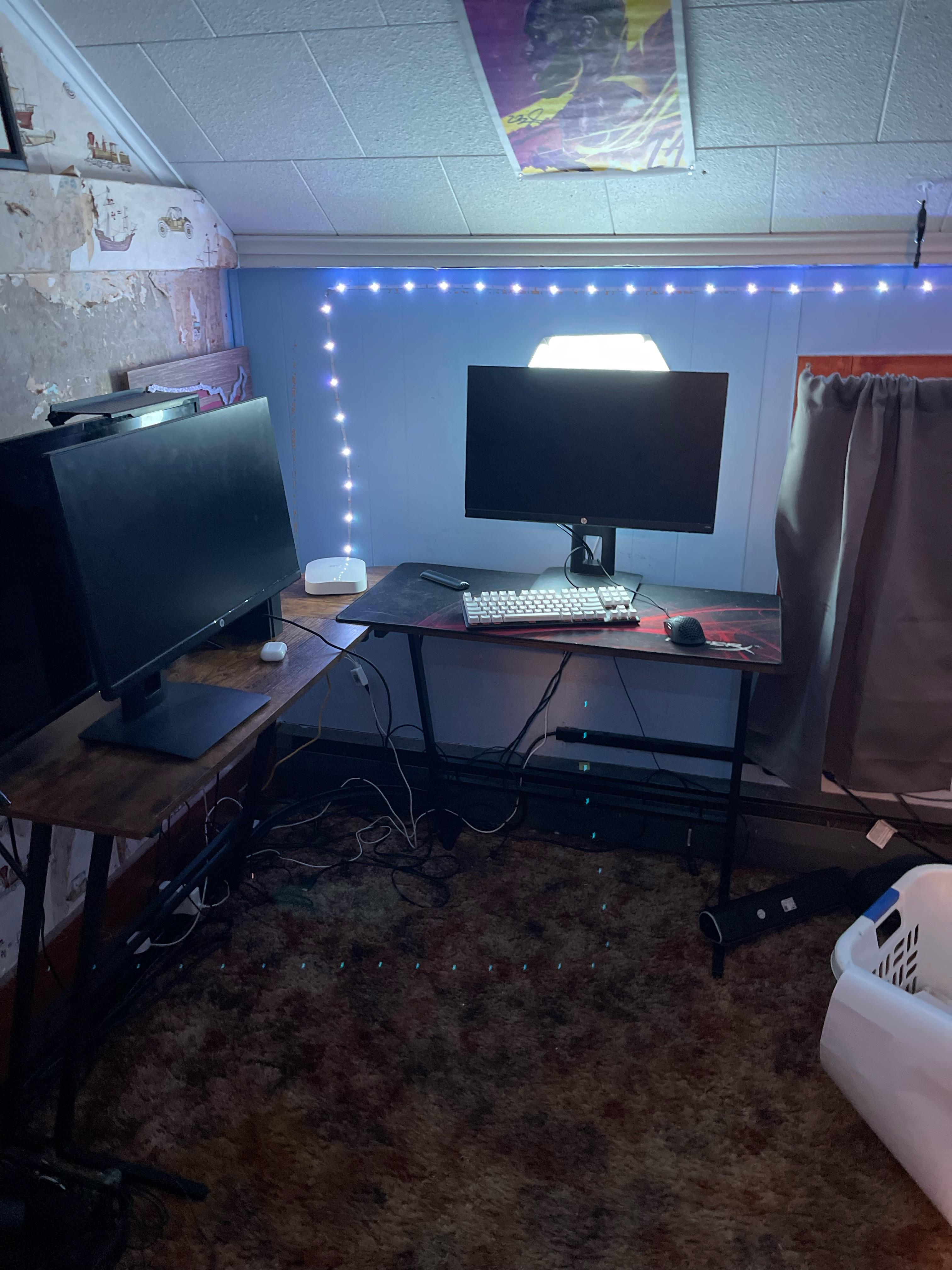 Pc and monitor placement help | Scrolller