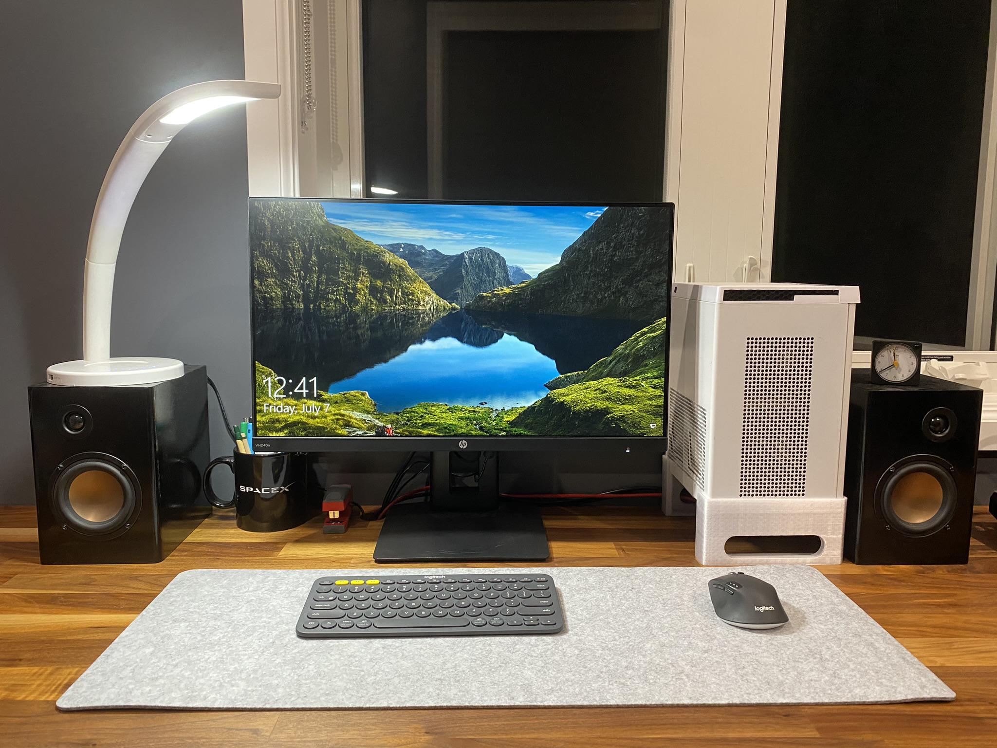 Silverstone SG13 3D Printed Vertical Tower Feet | Scrolller