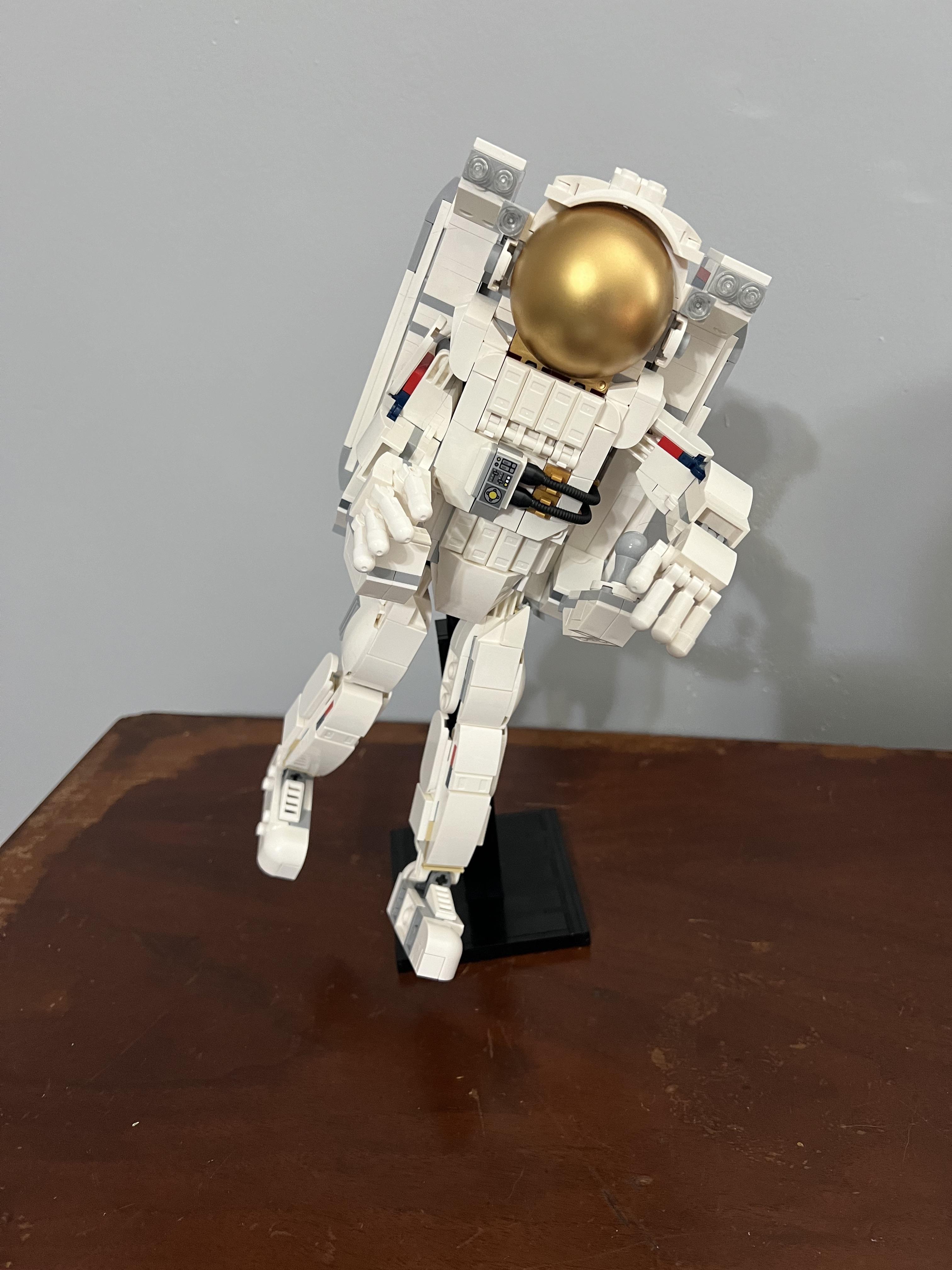 LEGO Space | Scrolller