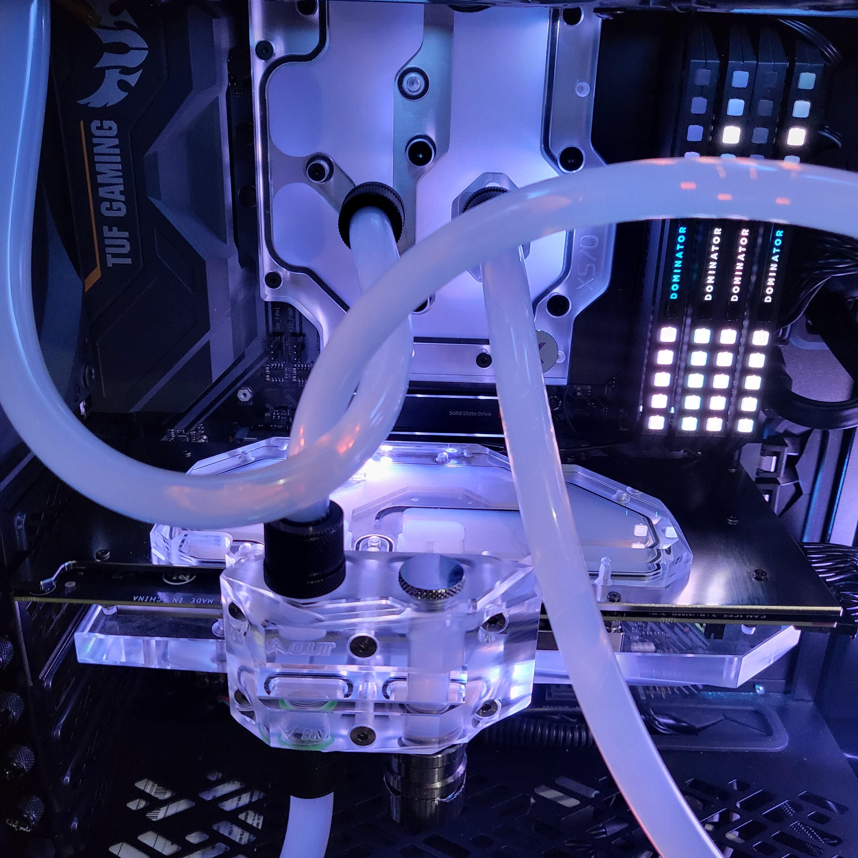 Finally finished my first custom loop! I can't stop staring at it ...