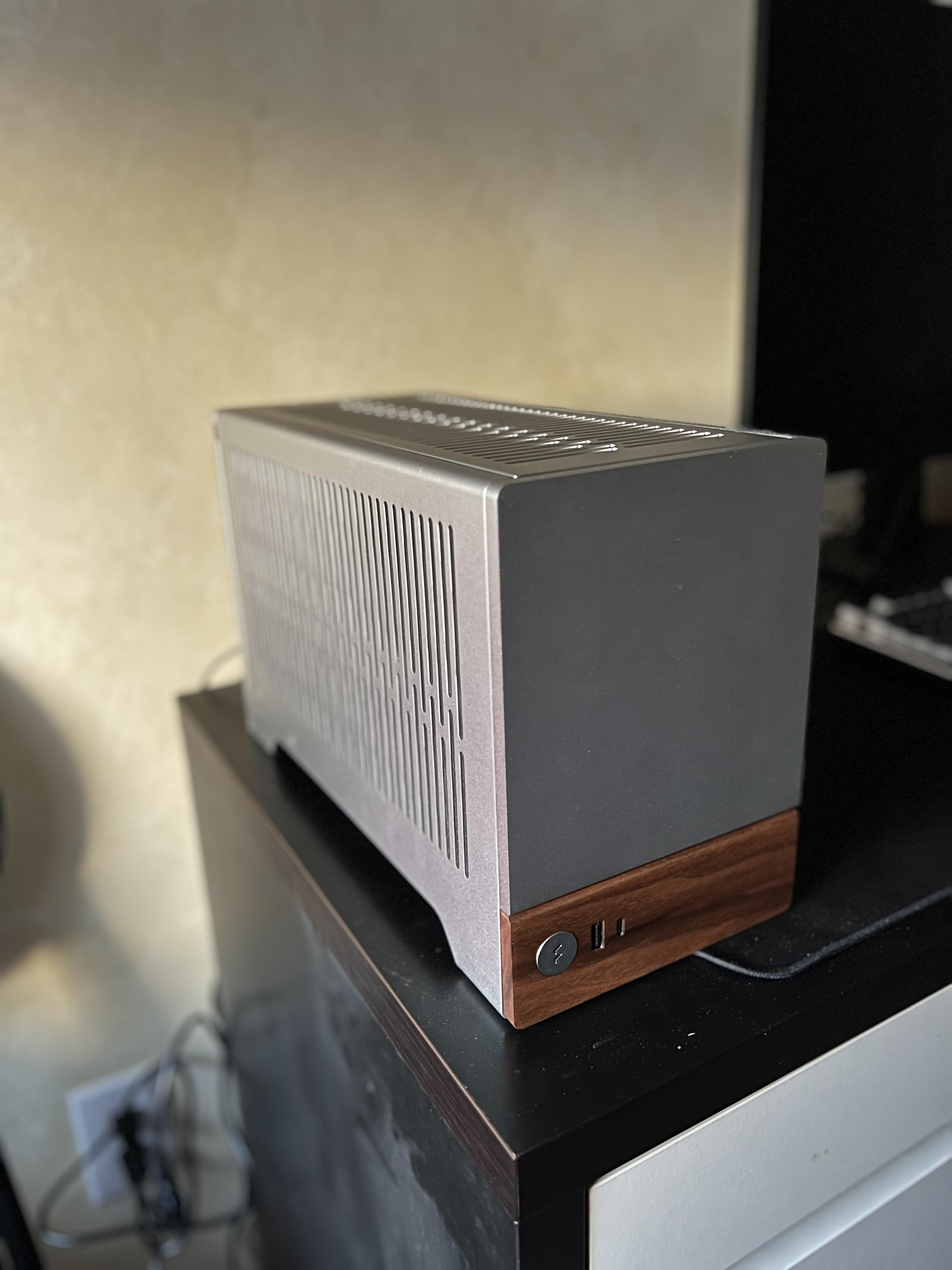 First SFF Build! | Scrolller