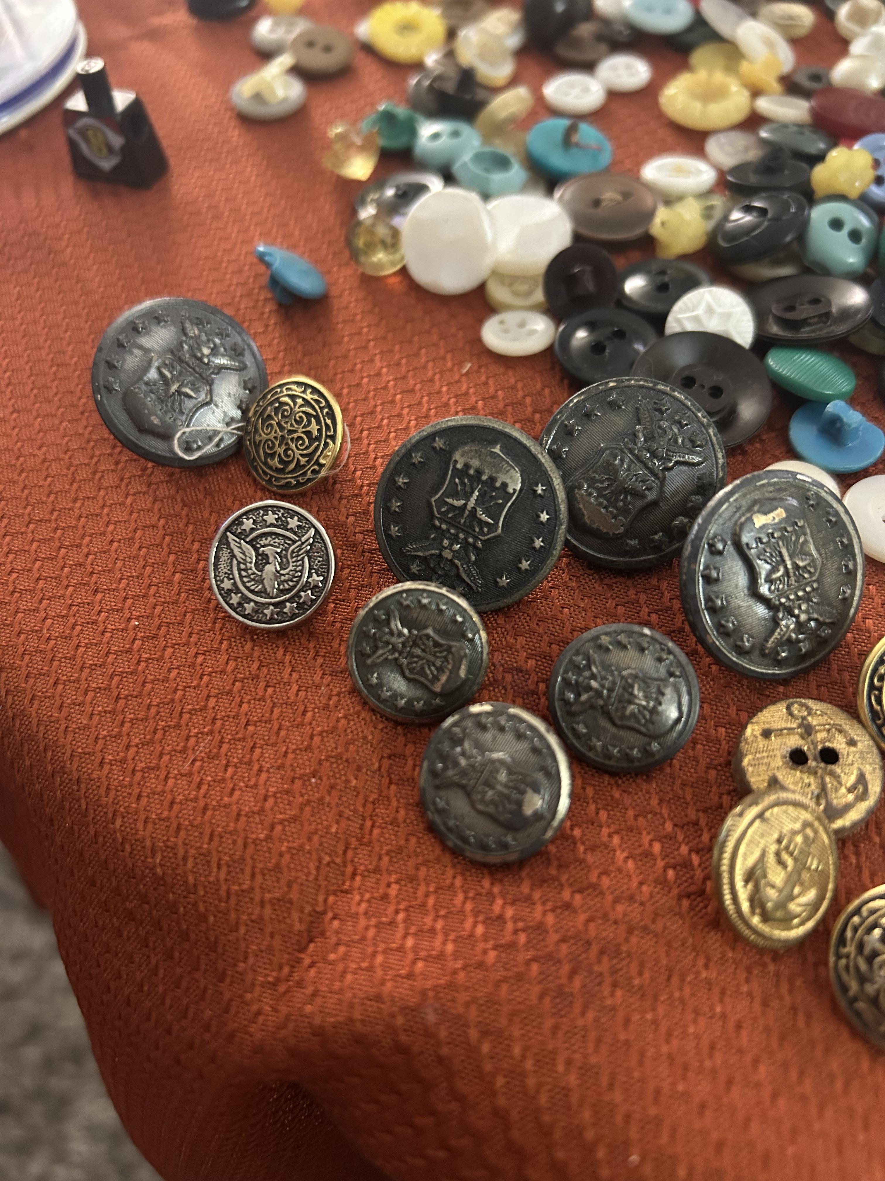 Old Air Force buttons? | Scrolller