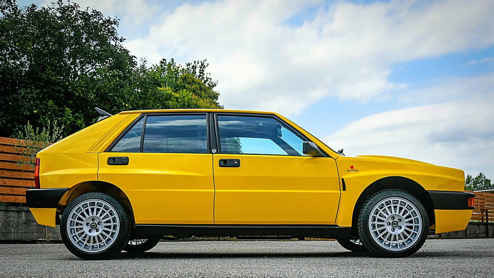 Lancia Delta HF Integrale EVO2 (ex Roberto Baggio) [1920x1080] | Scrolller