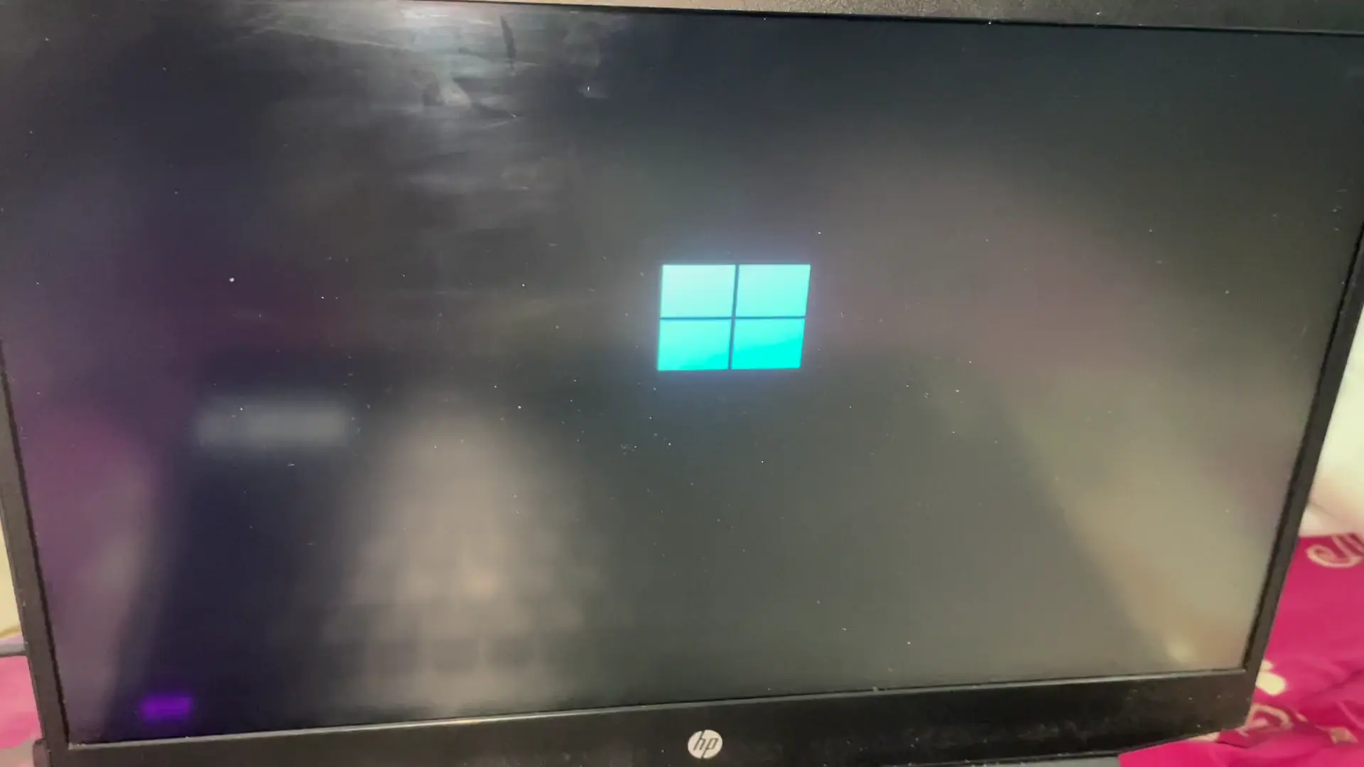 Laptop keeps rebooting while installing windows 11 | Scrolller