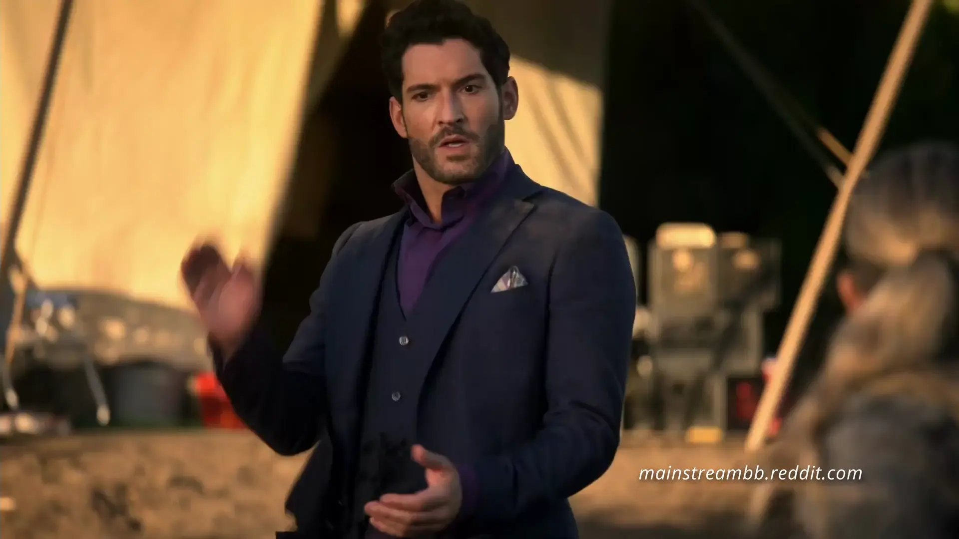 Lauren German Steps on a Shovel That Swings Up and Hits a Man in the Balls in Lucifer 6x4 ...