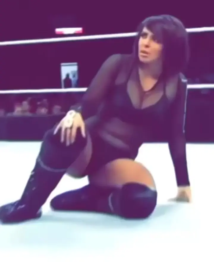 Layla’s belly drove me crazy when I young aha | Scrolller