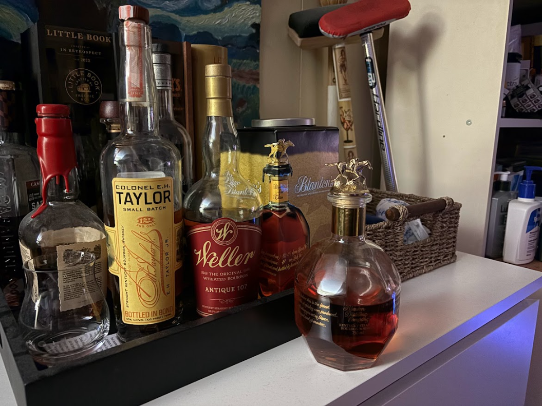 Blind Tater Battle - Blanton’s Gold, Weller 107 & EHT SB | Scrolller