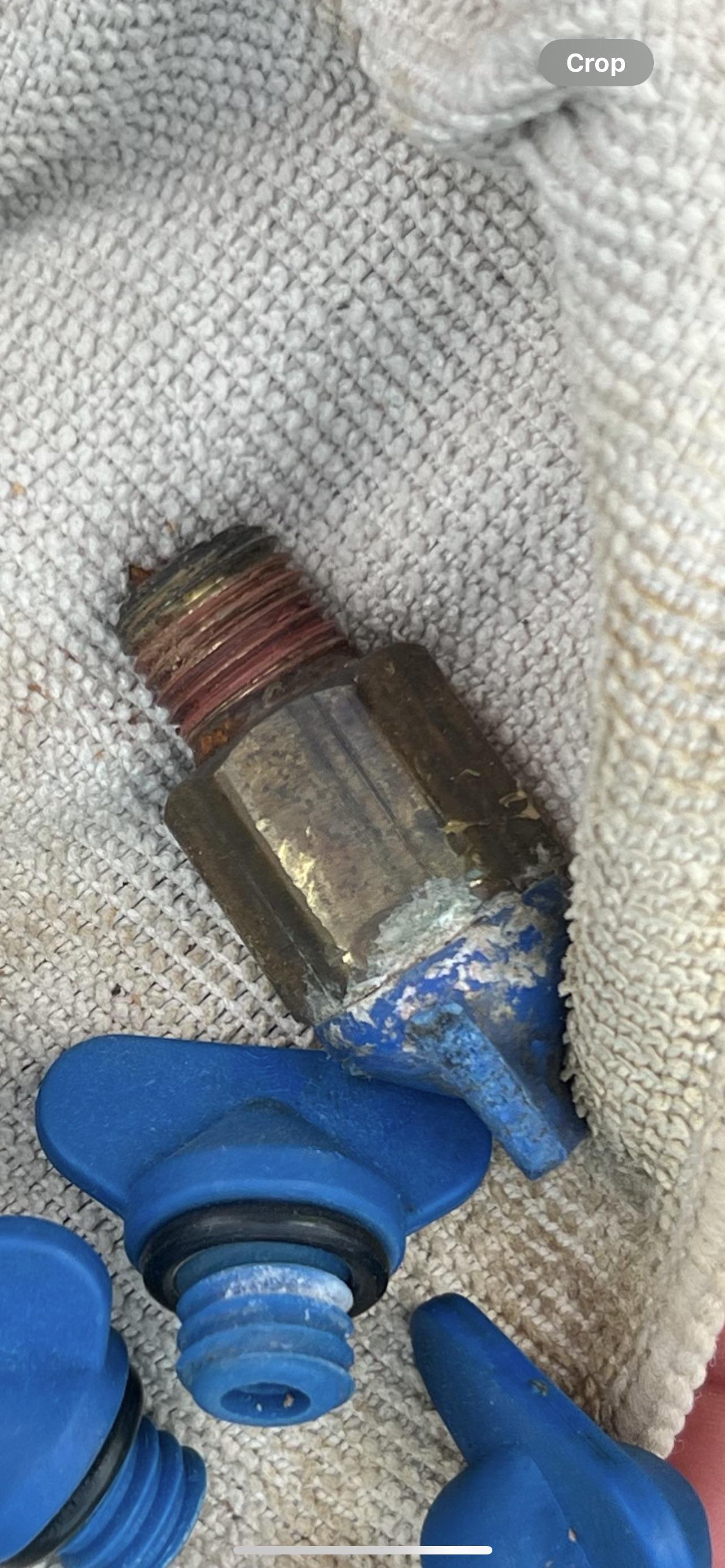 Drain plug issue | Scrolller