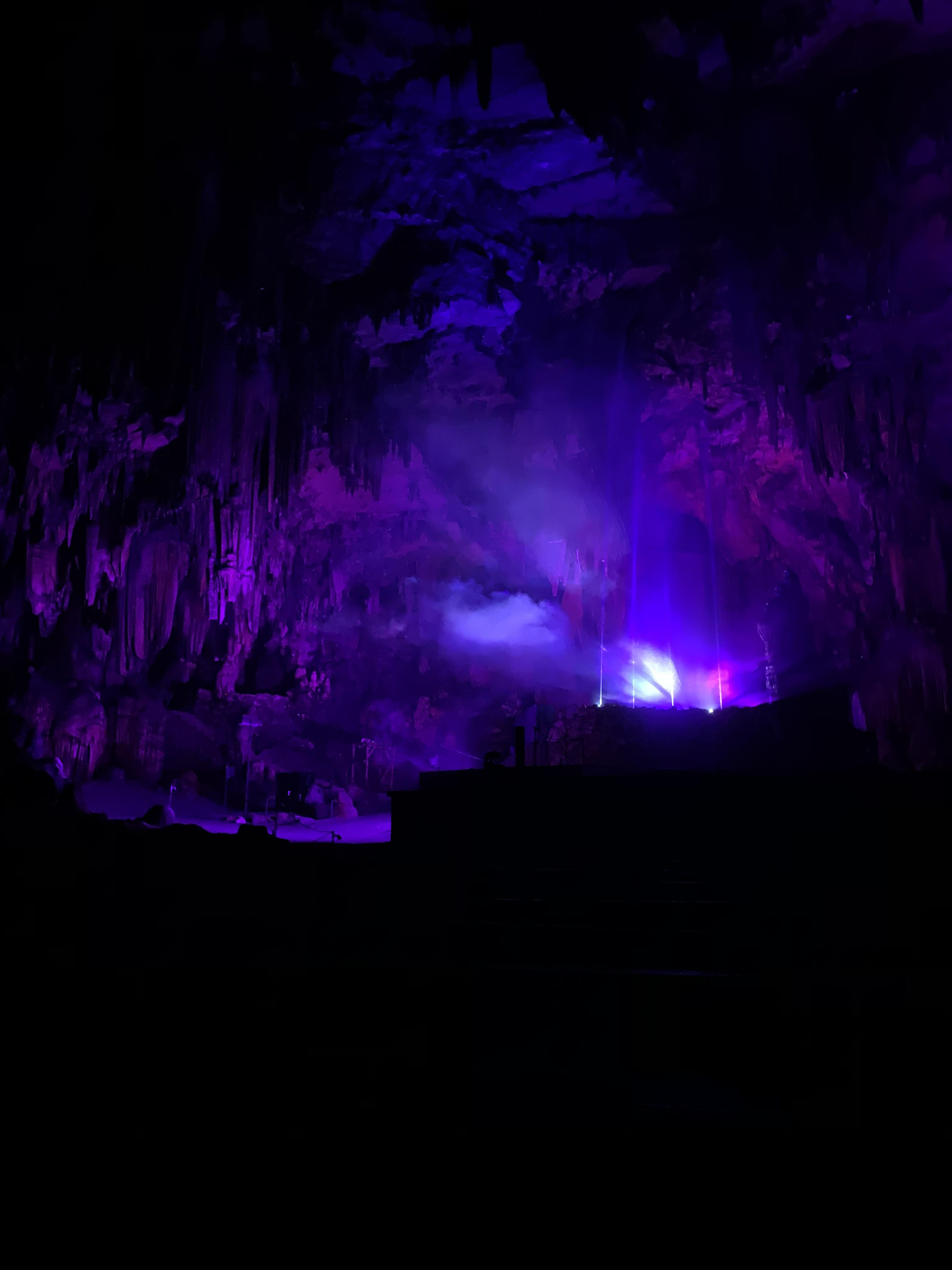 Light show at Desoto Caverns | Scrolller