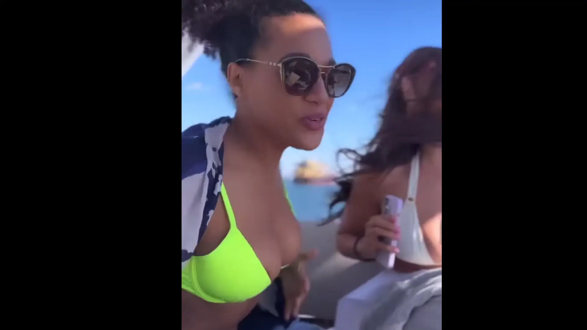 Lindsey dancing in bikini (less zoom, normal speed) | Scrolller