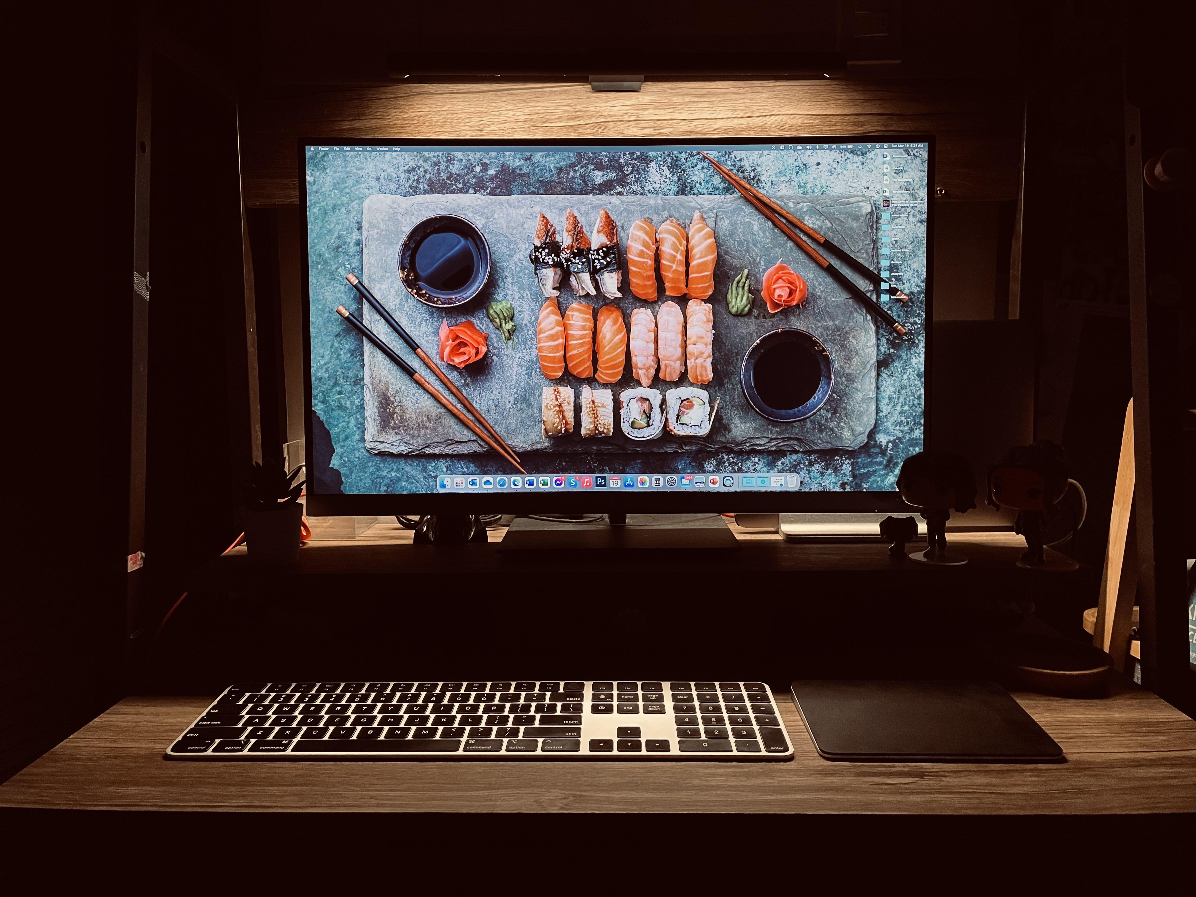 Simple work from home setup | Scrolller