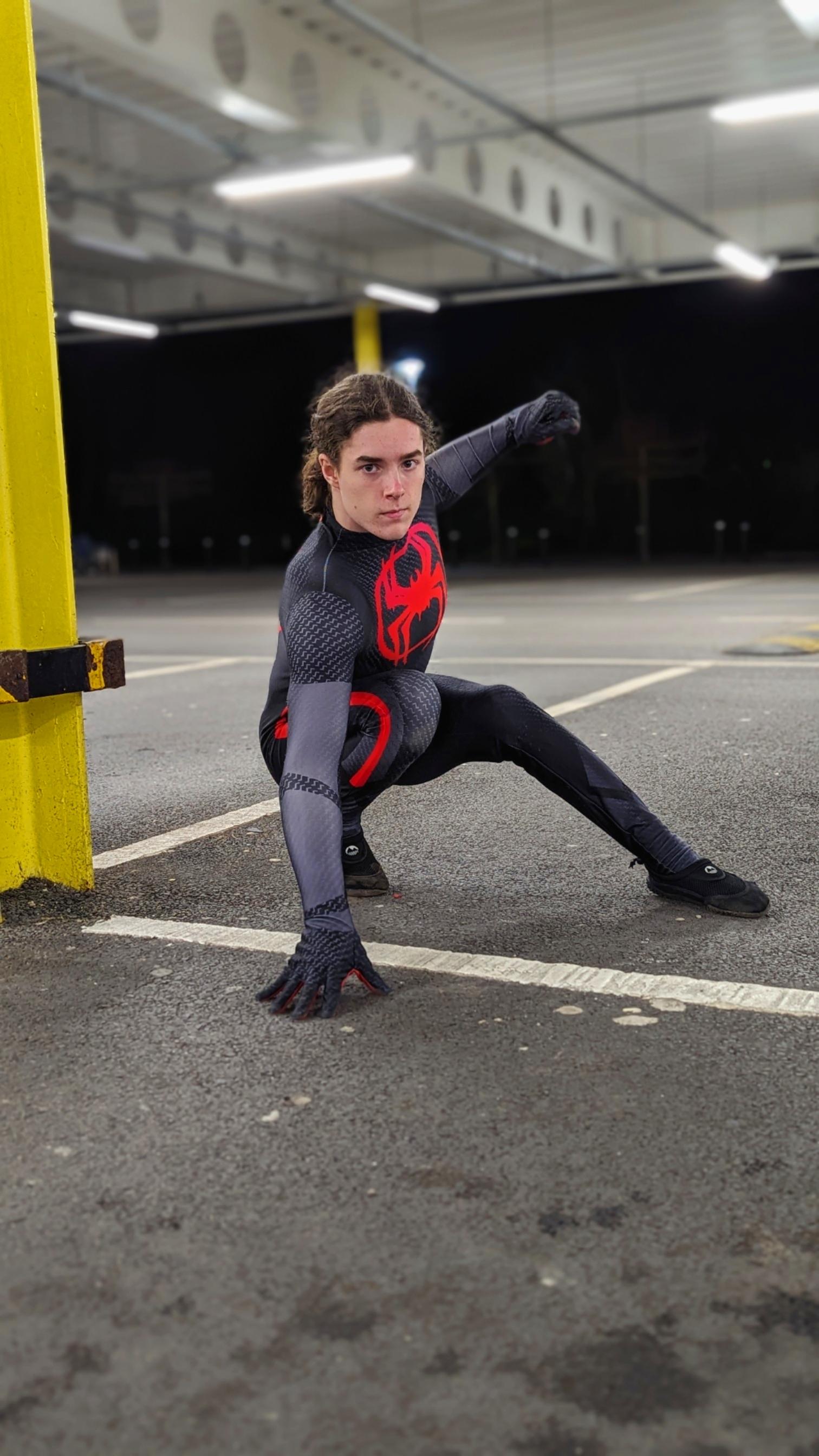 Perfect posing | Scrolller