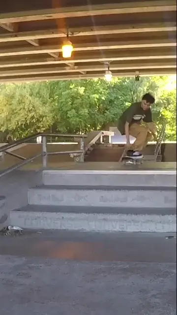 Loading screen | Scrolller