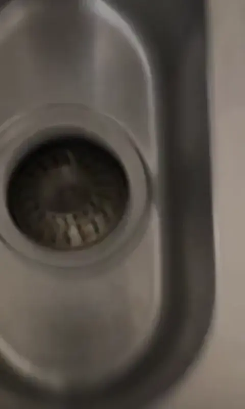 Love pissing in sinks | Scrolller